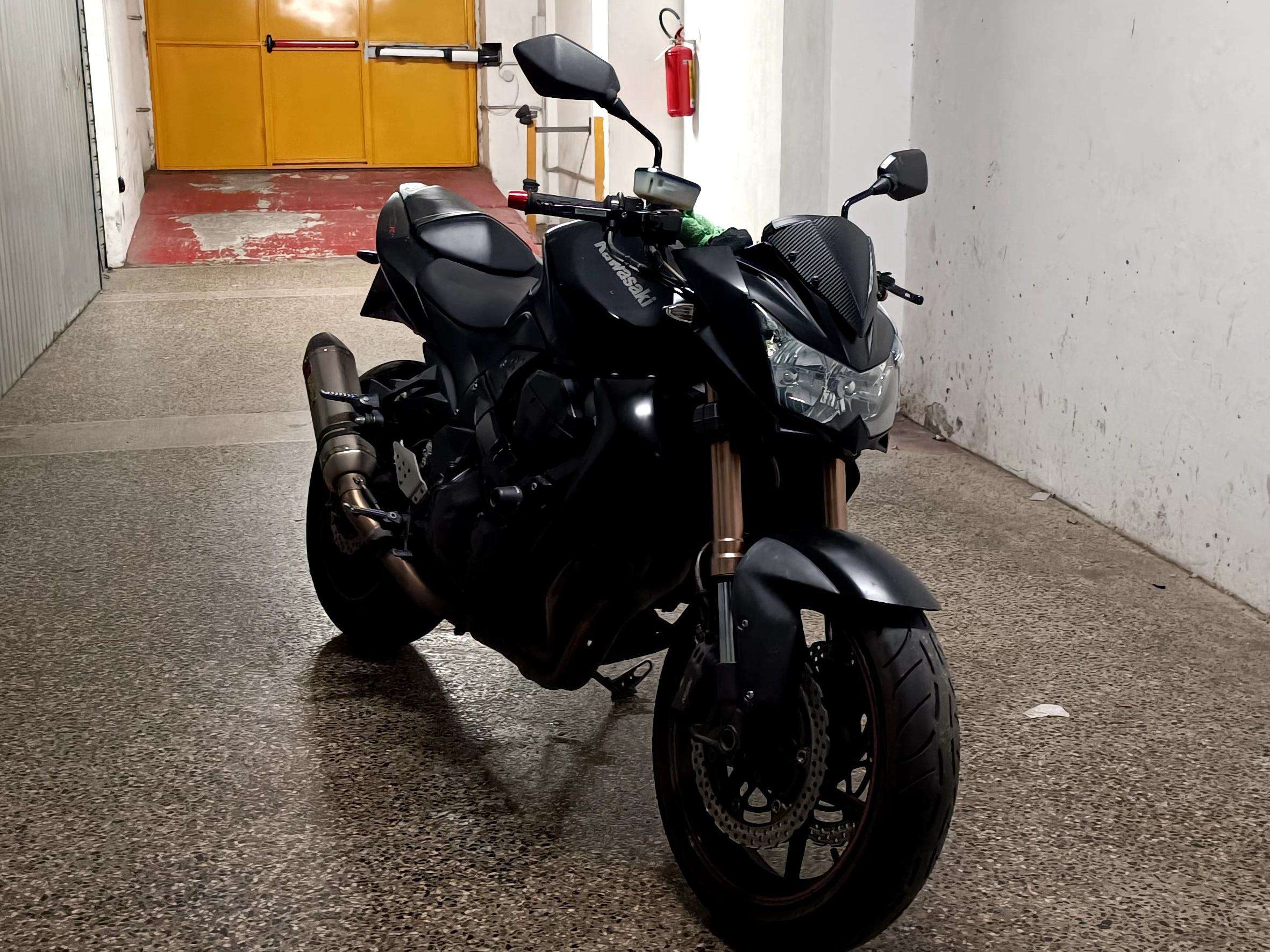 Kawasaki Z 750Z 750 R (Black Edition)