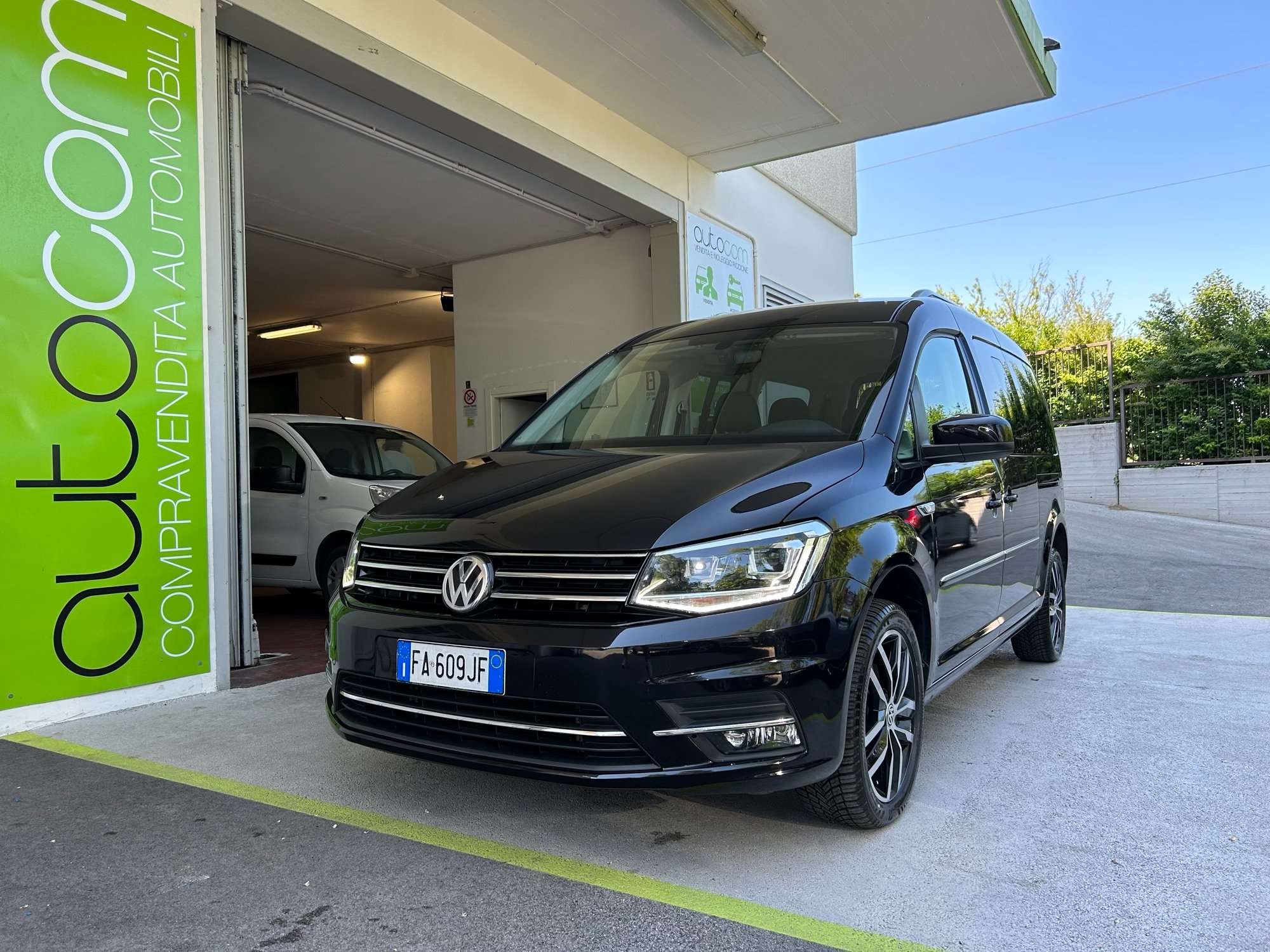 Volkswagen Caddy2.0 TDI MAXI GENERATION 7P UNIPRO GARANZIA 24 MESI