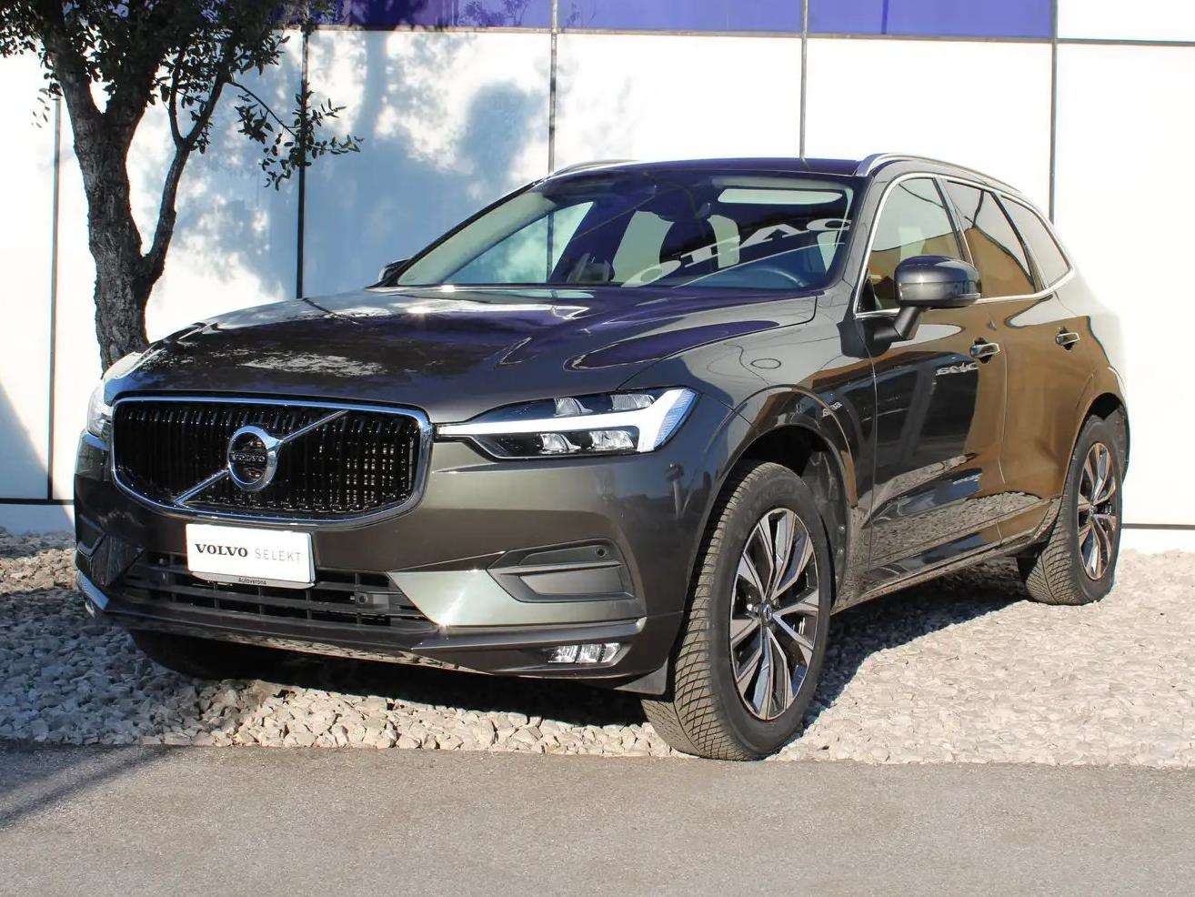 Volvo XC60B4 AWD Momentum Pro *Garanzia fino al 2026*