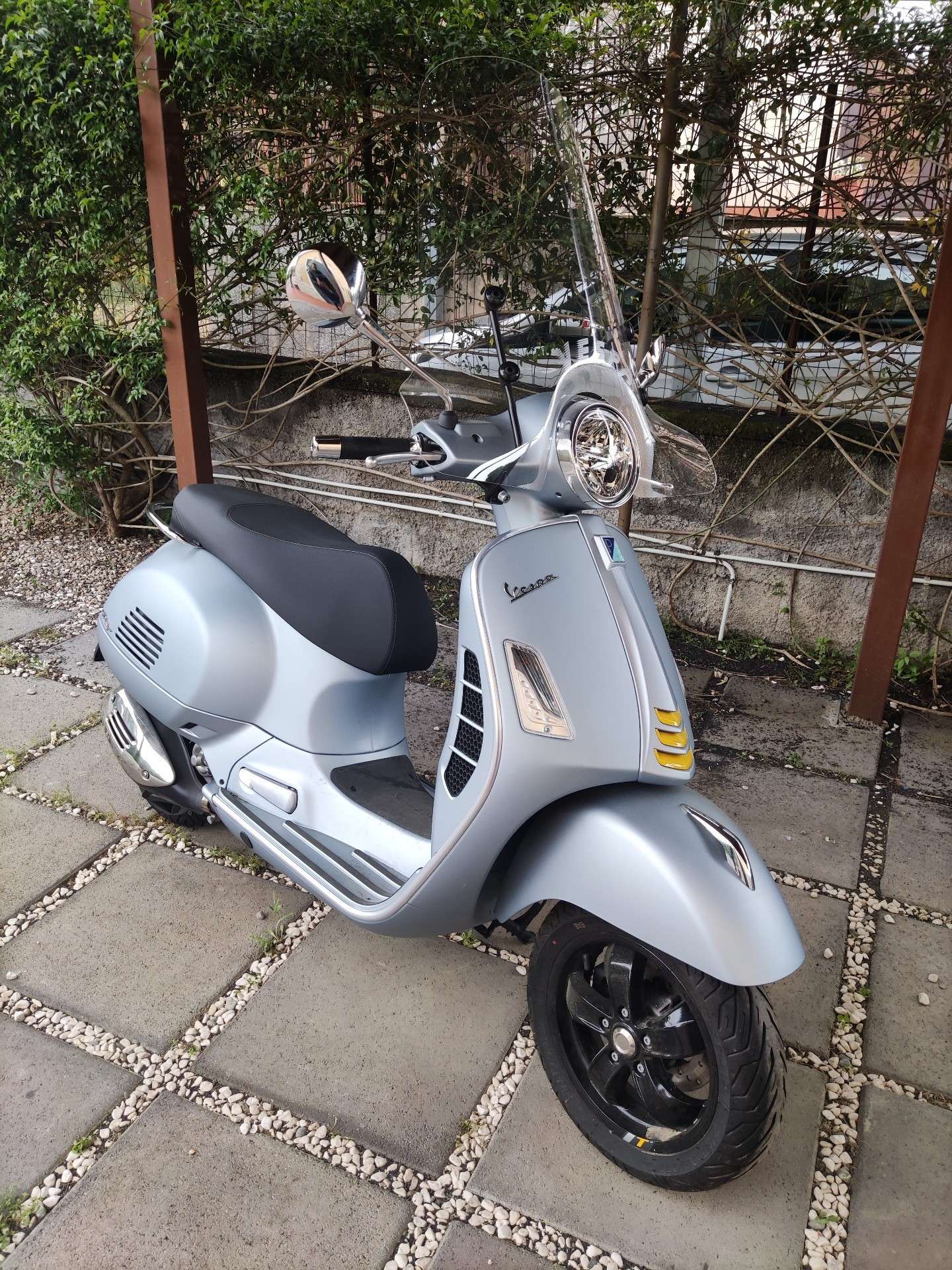 Piaggio GTS 300Piaggio Vespa GTS 300 HPE Super Tech Sport ABS