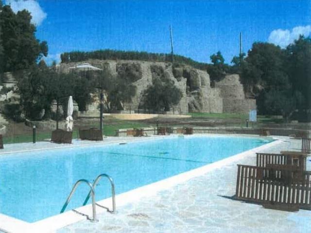 Residence turistico con piscina e terreni