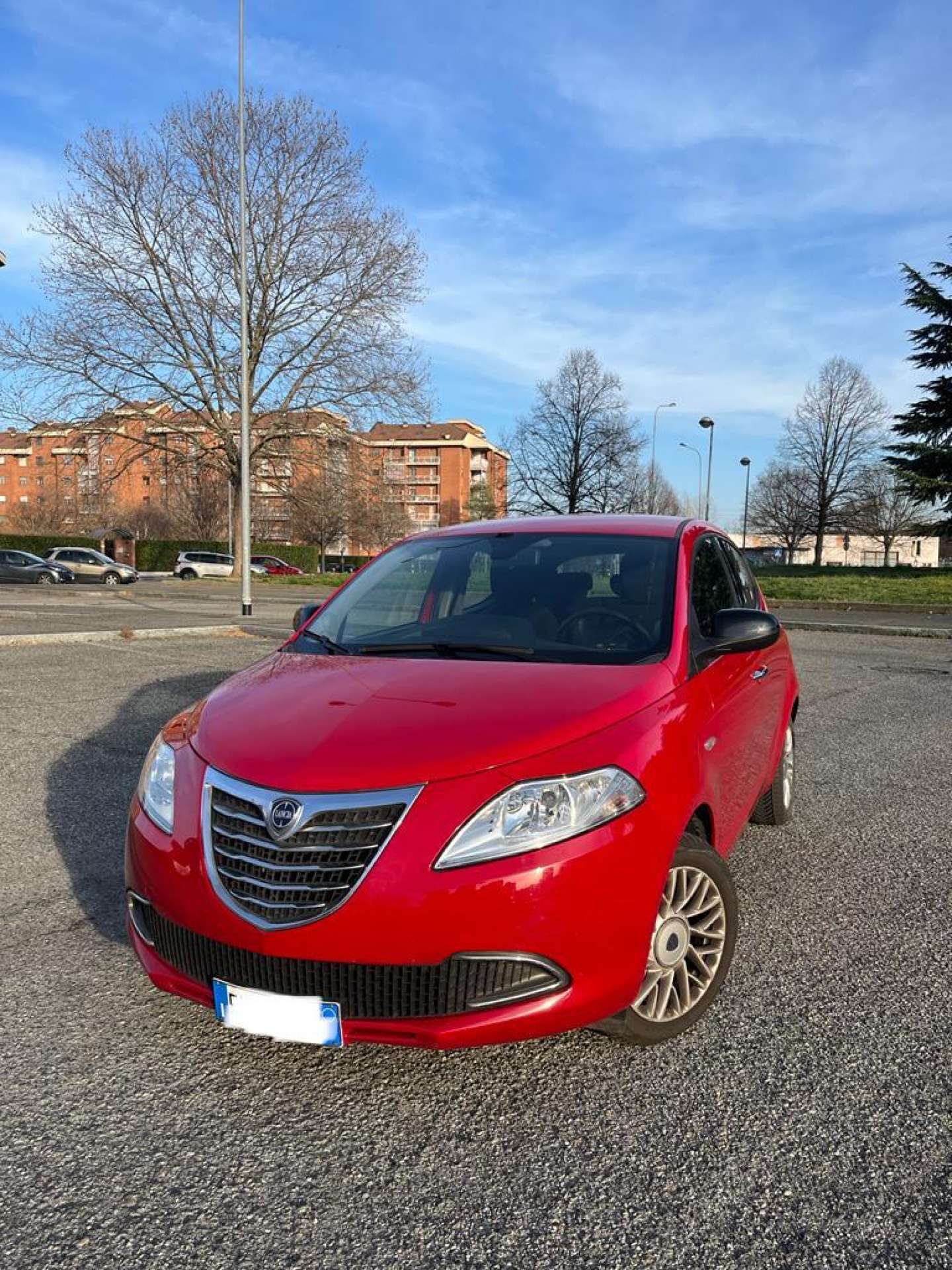 Lancia Ypsilon1.2 8v Silver ecochic Gpl 69cv E6