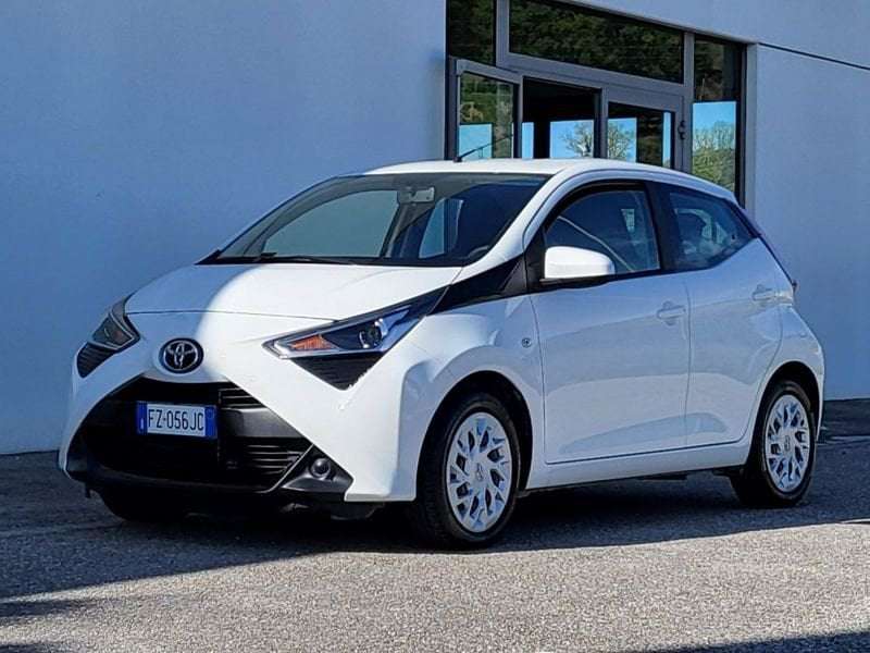 Toyota Aygo1.0 VVT-i 72 x-business AT5 AUTOMATICA