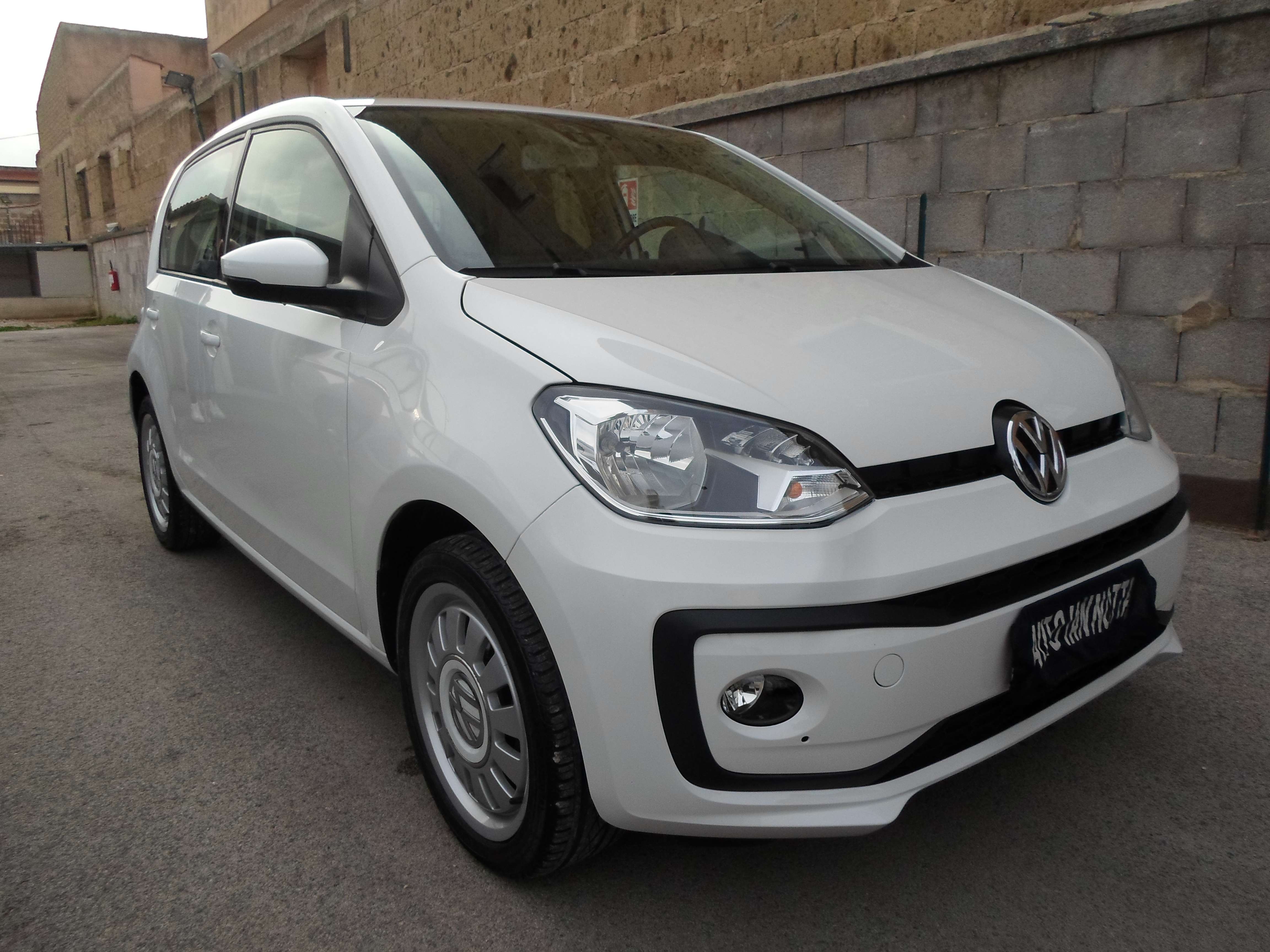 Volkswagen up!5p 1.0 eco High 68cv E6