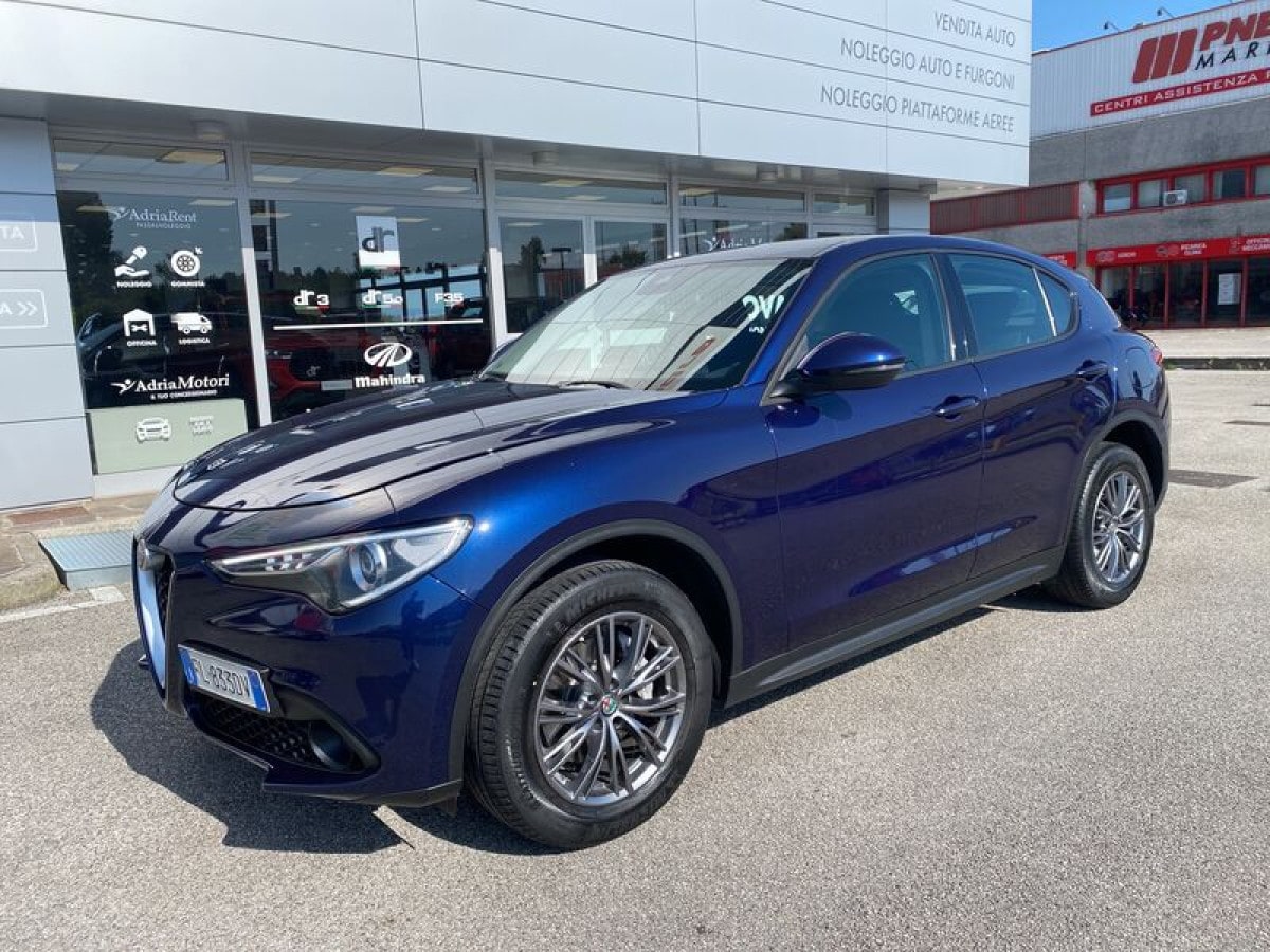 ALFA ROMEO Stelvio Stelvio 2.2 Turbodiesel 180 CV AT8 Q4 Business