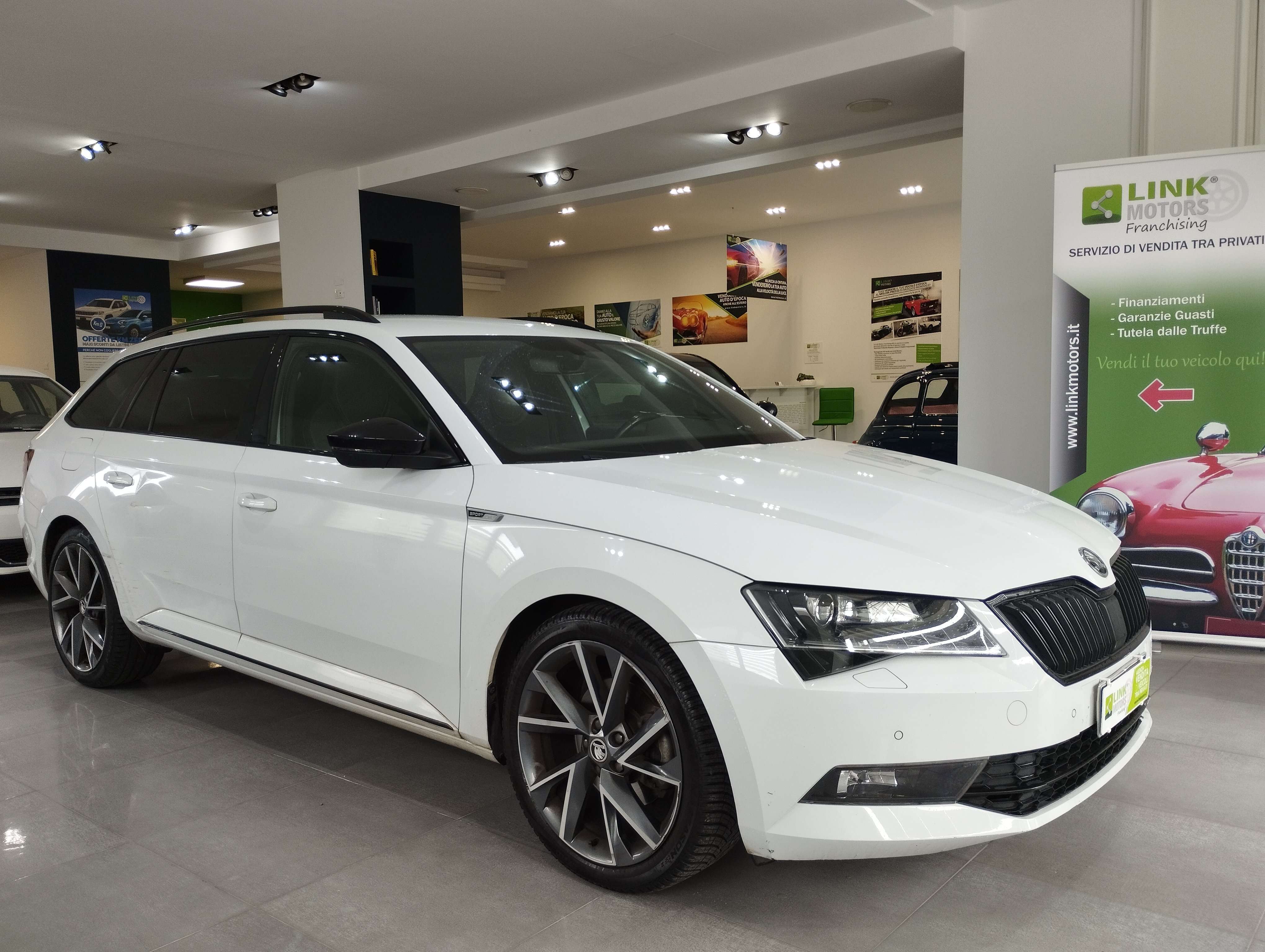 Skoda SuperbSuperb  Wagon 2.0 tdi Sportline 150cv dsg