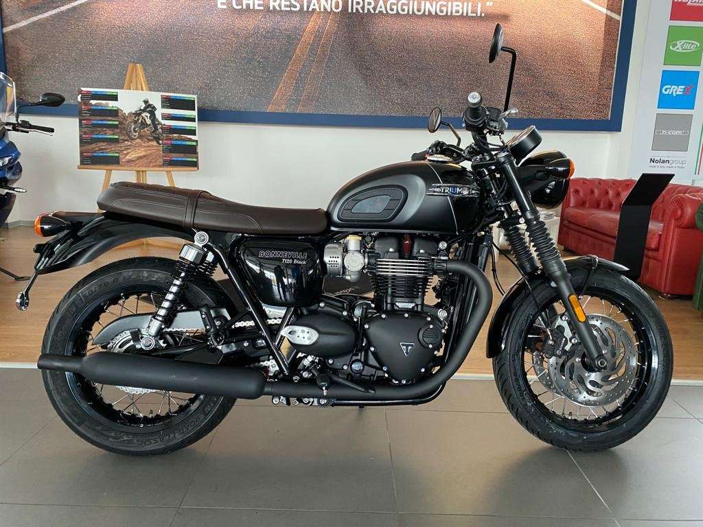 Triumph Bonneville T120Black