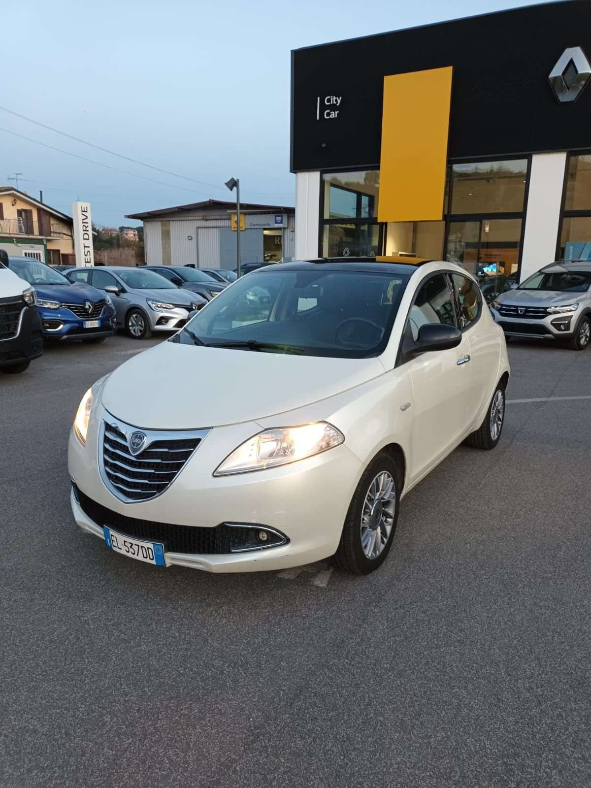 Lancia YpsilonYpsilon 0.9 Twinair 85 CV 5 porte S&S DFN Platinum