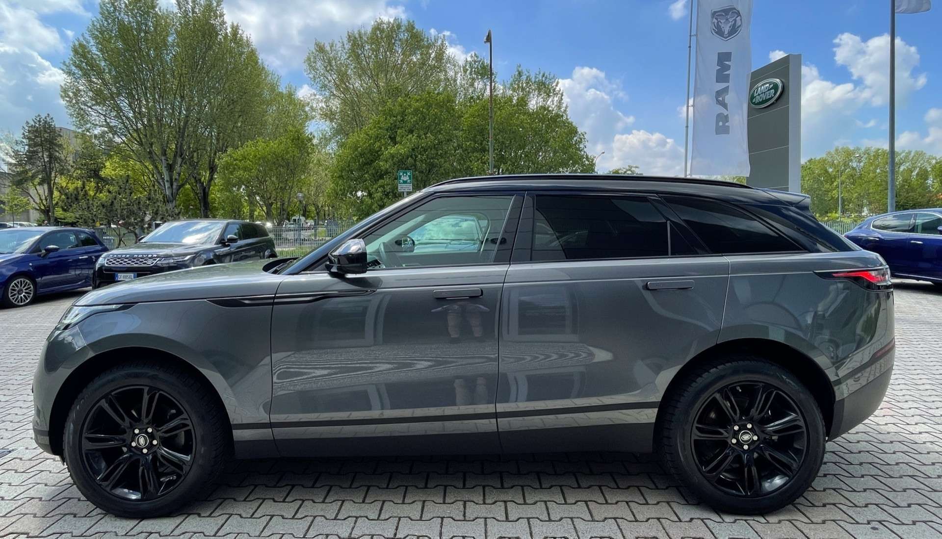 Land Rover Range Rover Velar2.0D I4 180 CV - GANCIO TRAINO - IVA ESPOSTA