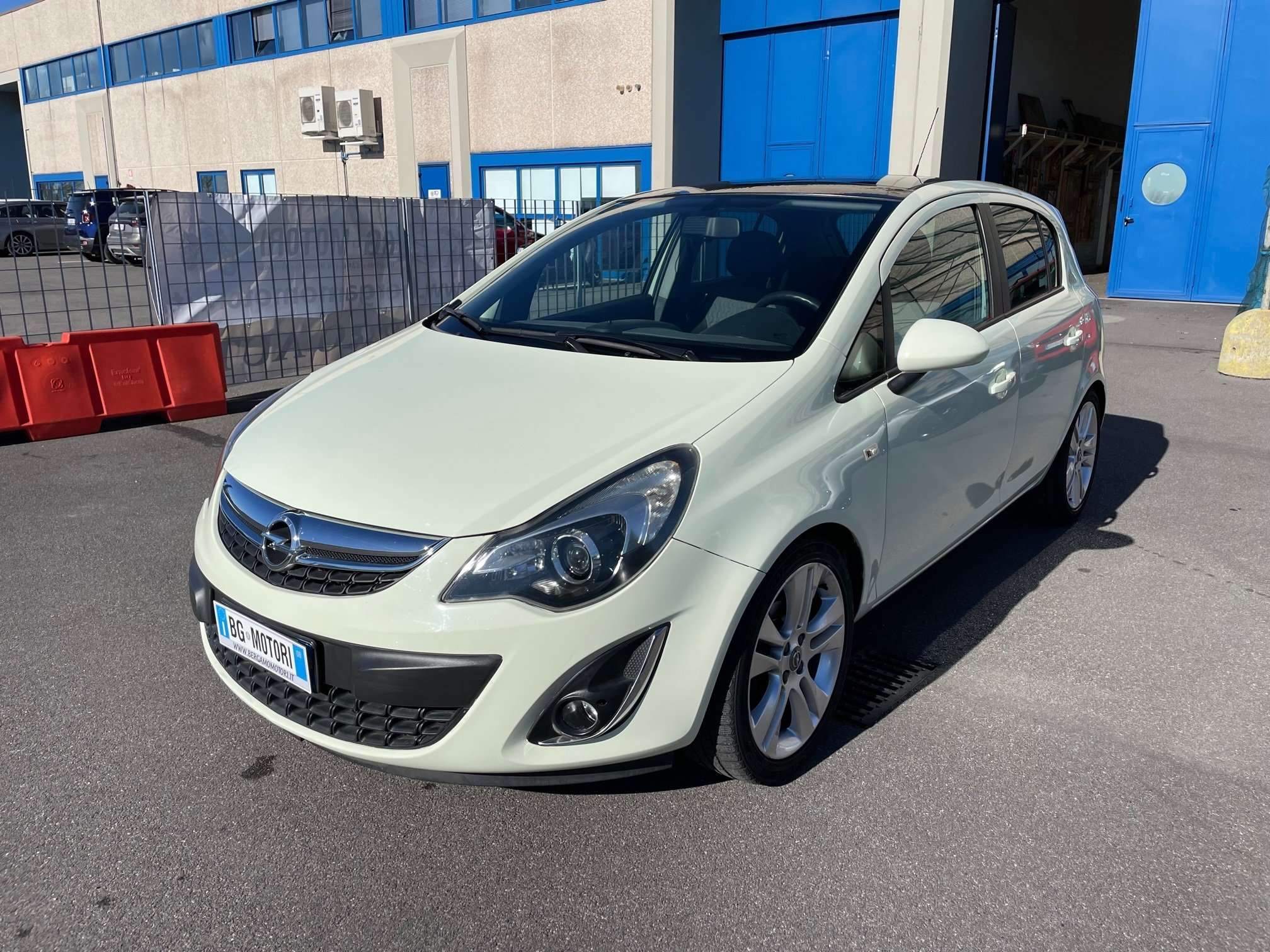 Opel CorsaCorsa 5p 1.2 Cosmo OK NEOPAT. GARANZIA PERMUTE