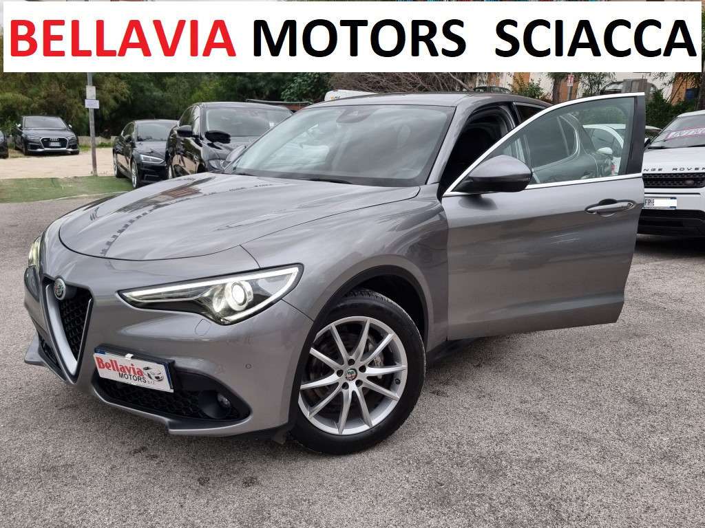 Alfa Romeo Stelvio2.2 Turbodiesel 180 CV AT8 RWD Super