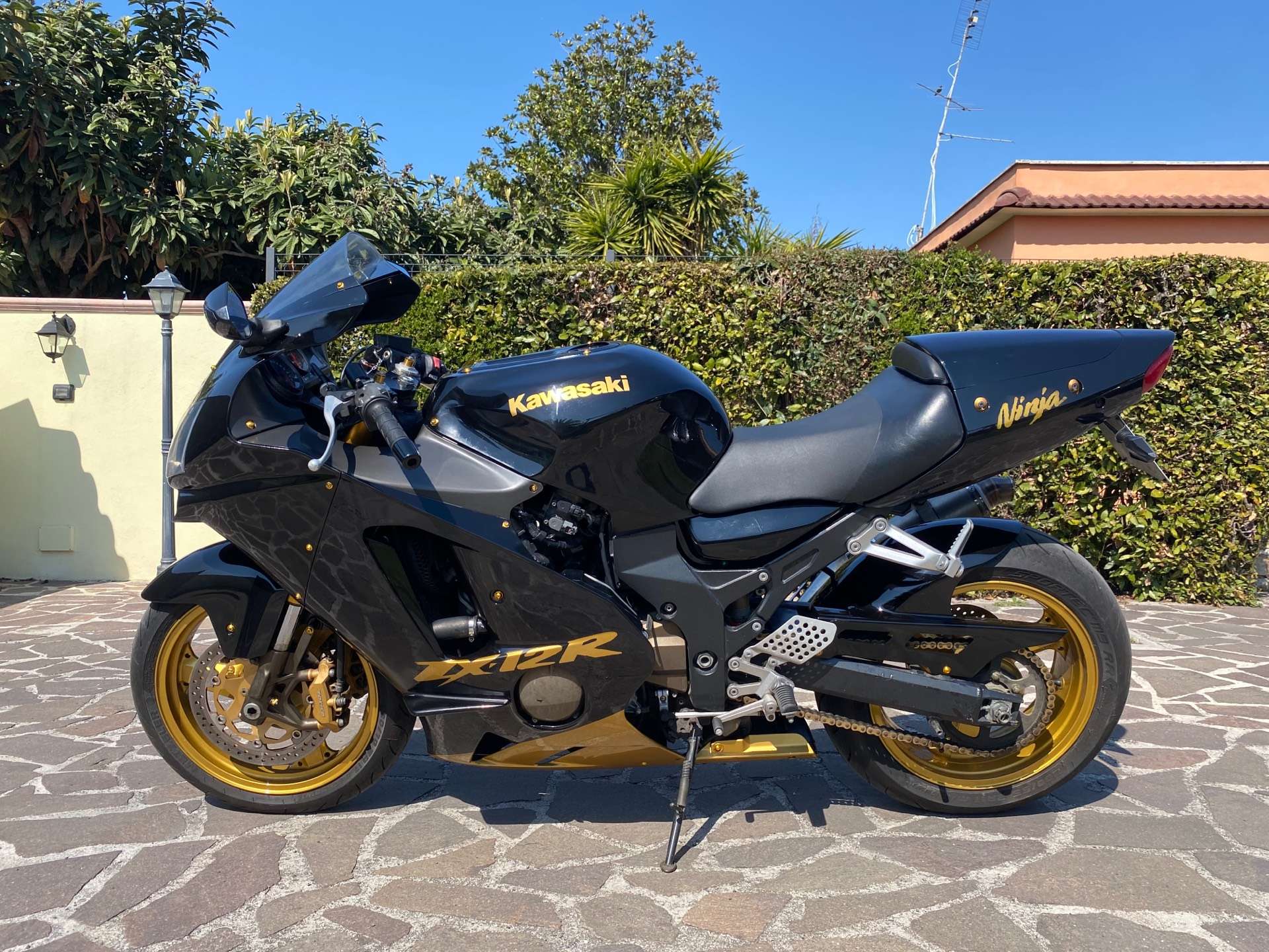 Kawasaki Ninja ZX-12RZX1200R sport