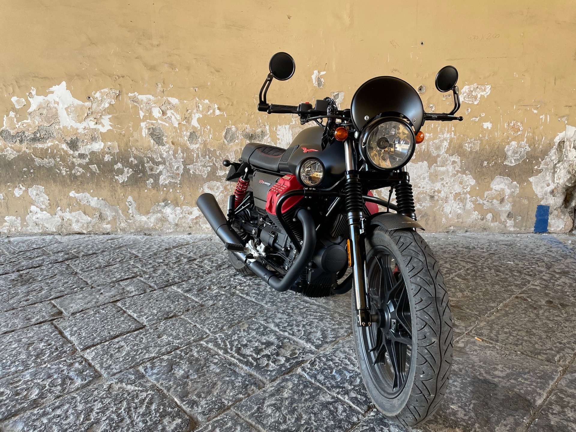 Moto Guzzi V 7III CARBON - Edizione limitata -