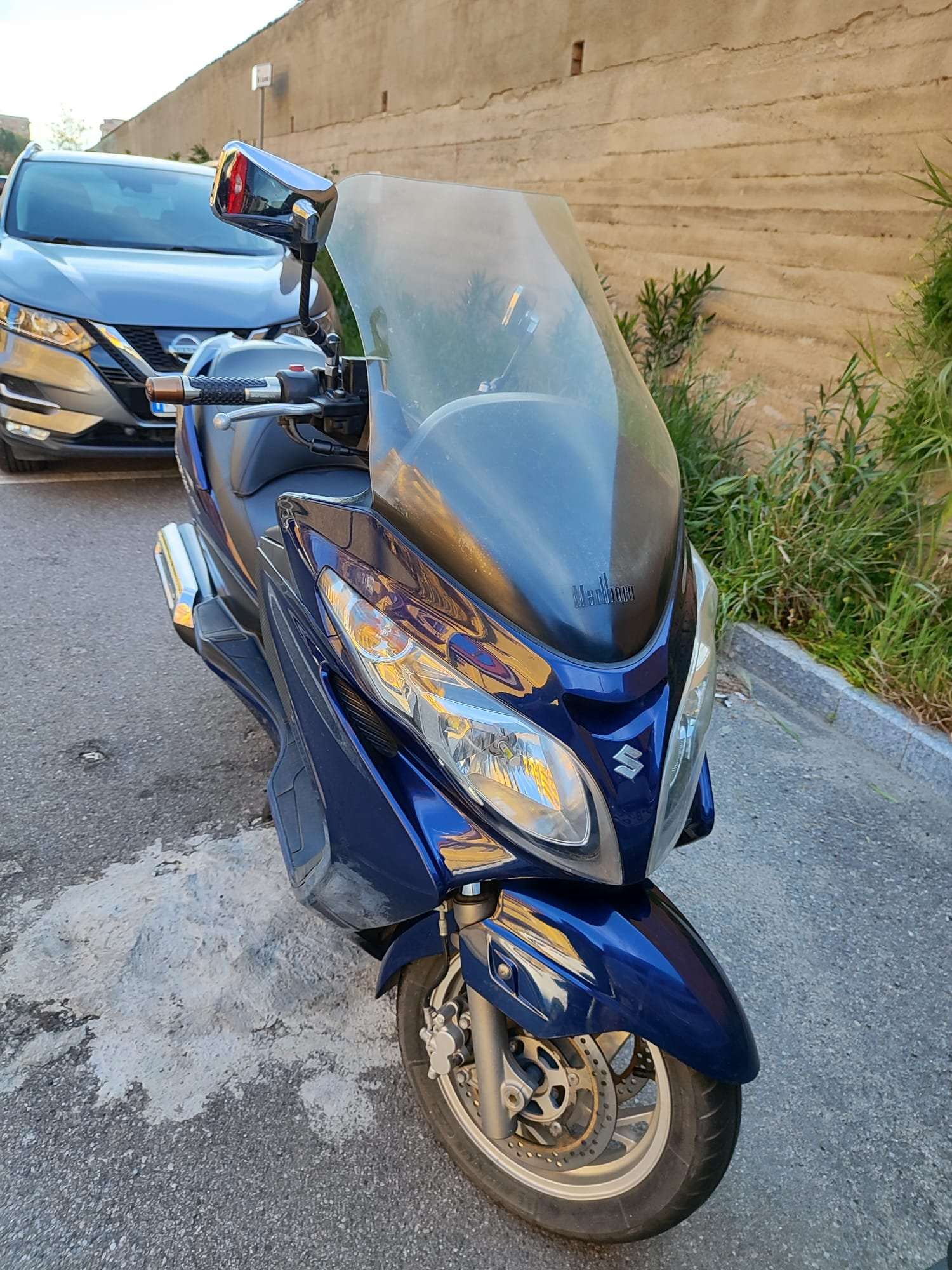 Suzuki Burgman 400K7