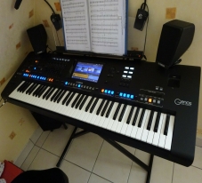 Tastiera Yamaha GENOS / 76 note + SONO