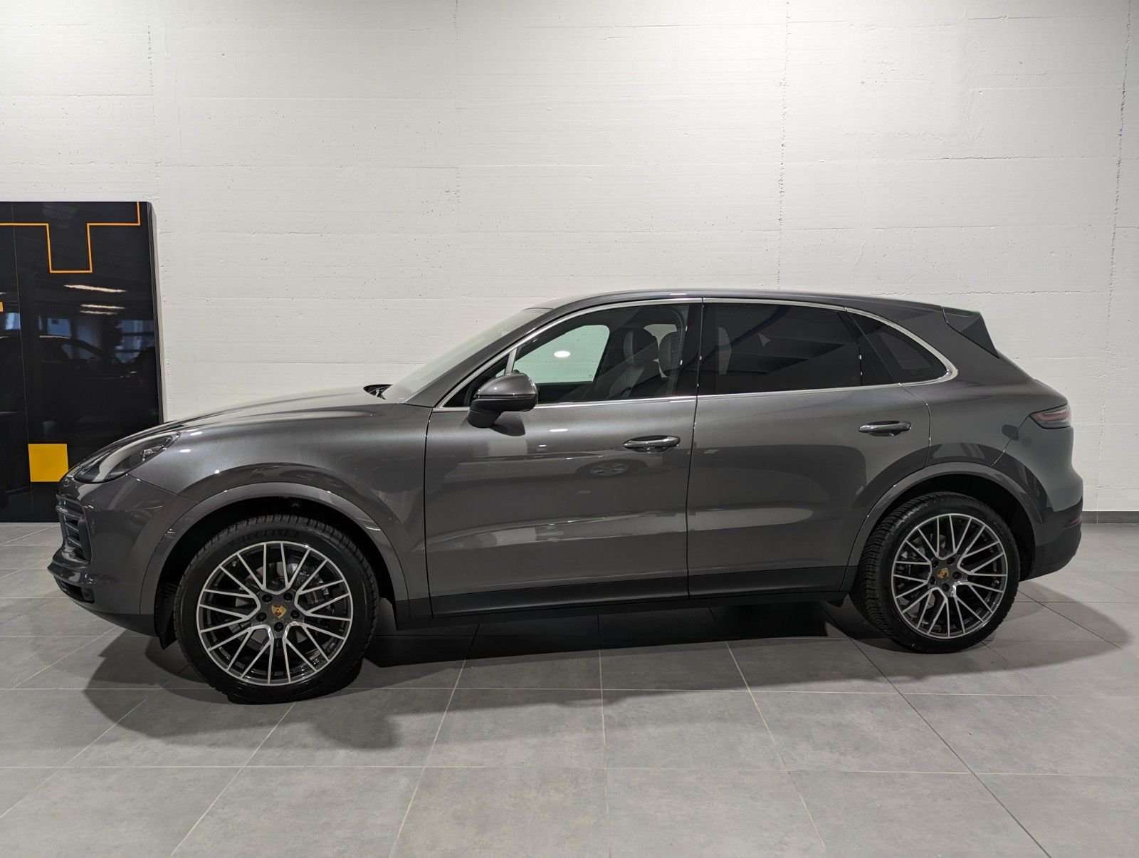 Porsche Cayenne3.0 V6 TIPTRONIC "PELLE/CAMERA/KEYLESS/LEGA DA 21"