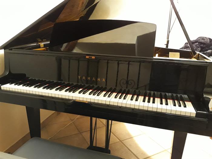 PIANOFORTE YAMAHA CODA G1