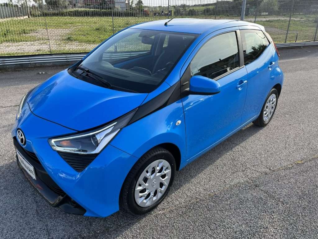 Toyota AygoConnect 1.0 VVT-i 72 CV 5 porte x-cool