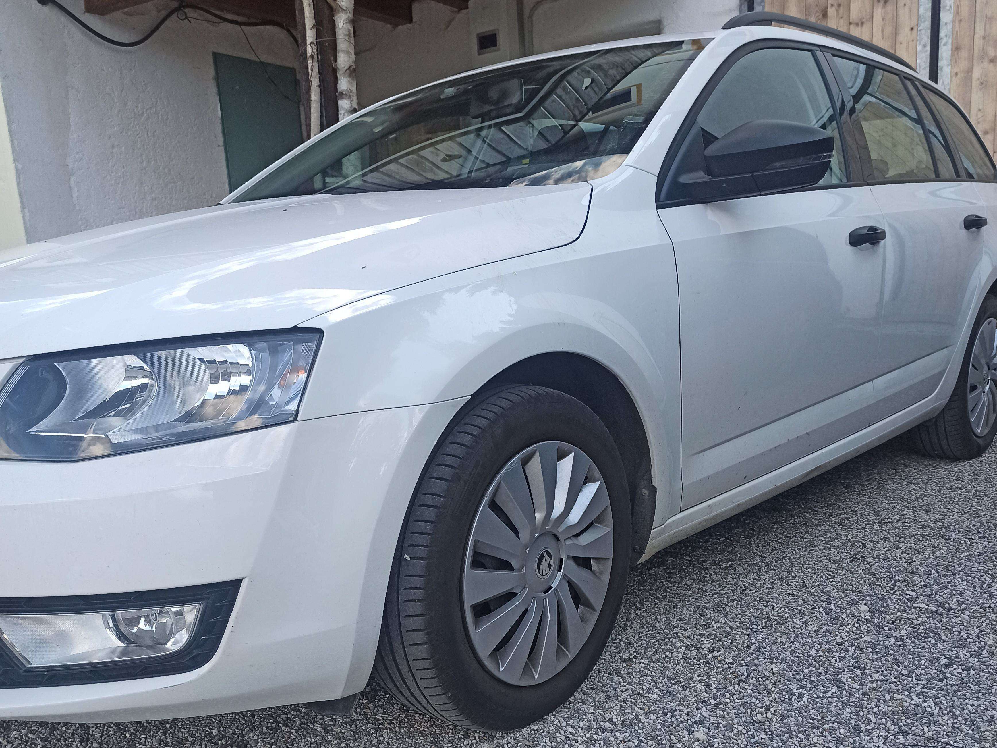 Skoda OctaviaOctavia III 2013 Wagon Wagon1.6 tdi Active 90cv E6