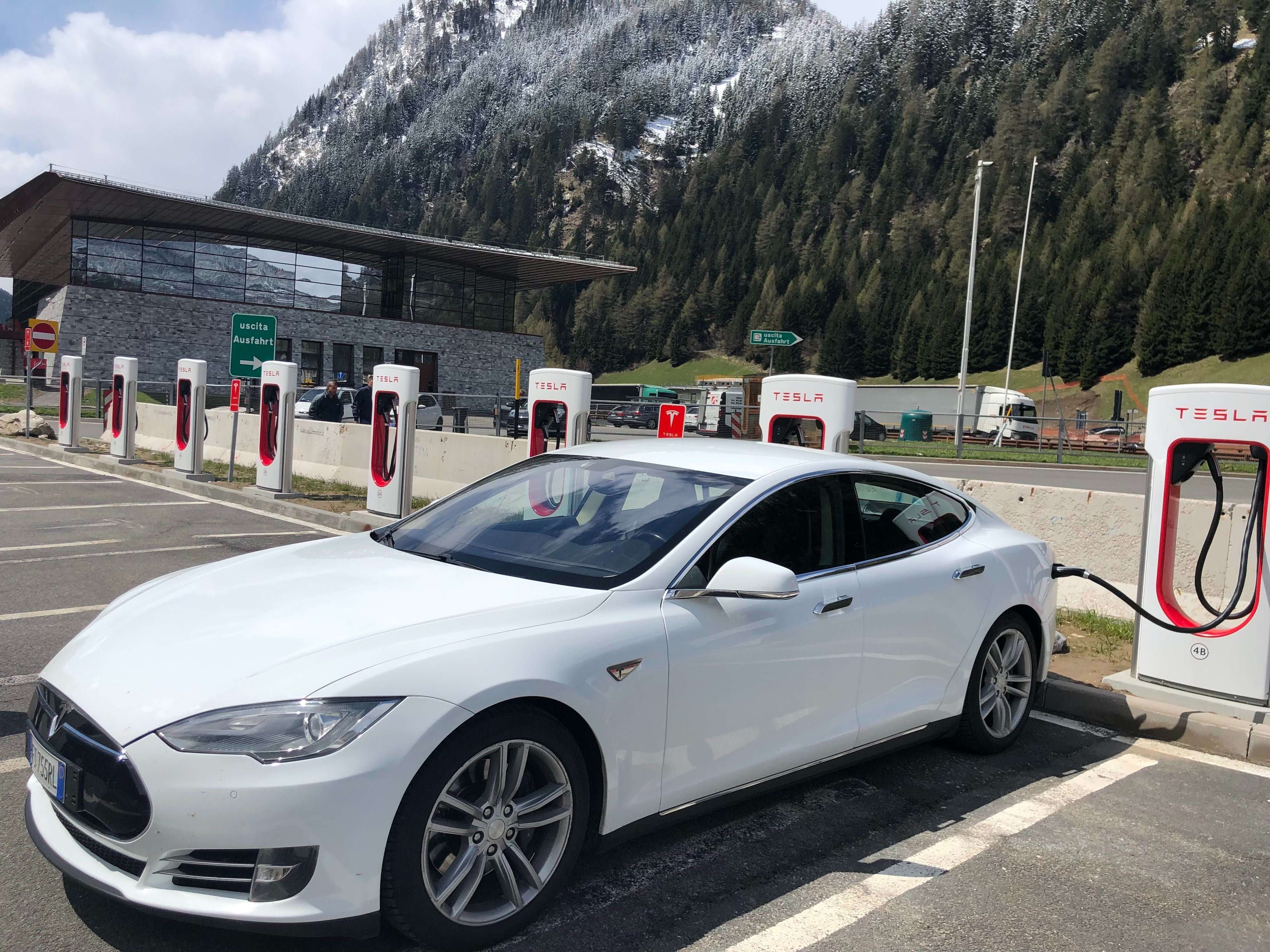 Tesla Model S85 kw   Motore nuovo!