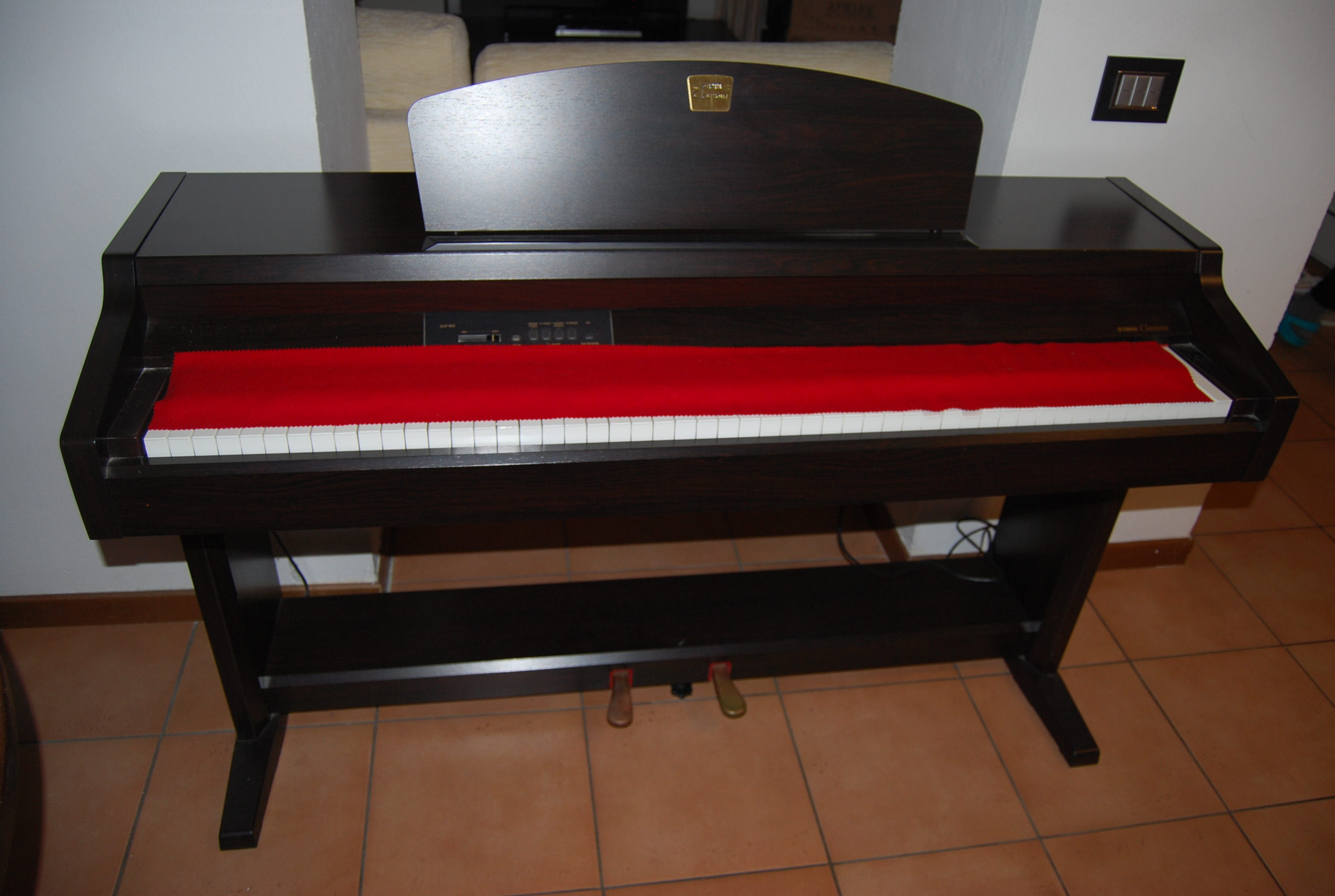 PIANOFORTE YAMAHA CLAVINOVA