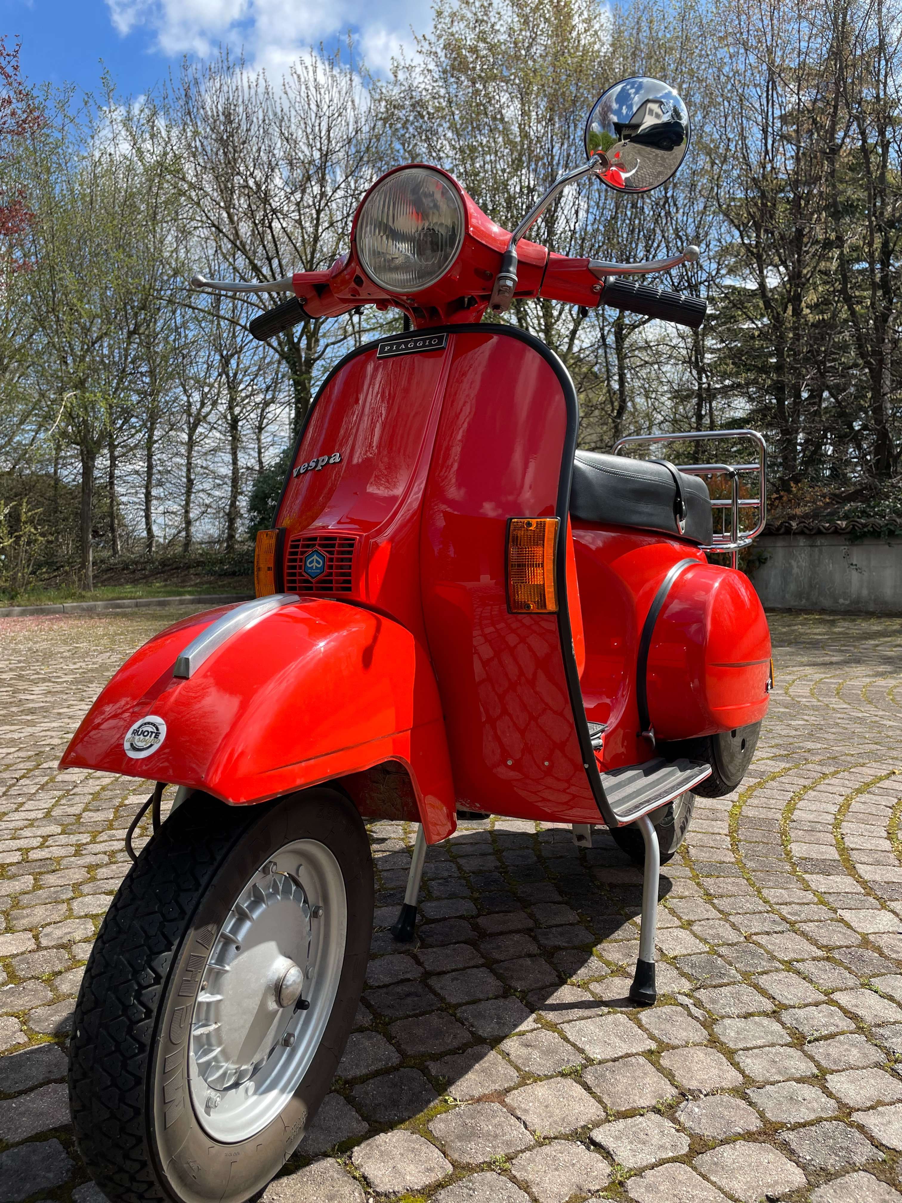 Vespa P 200 E