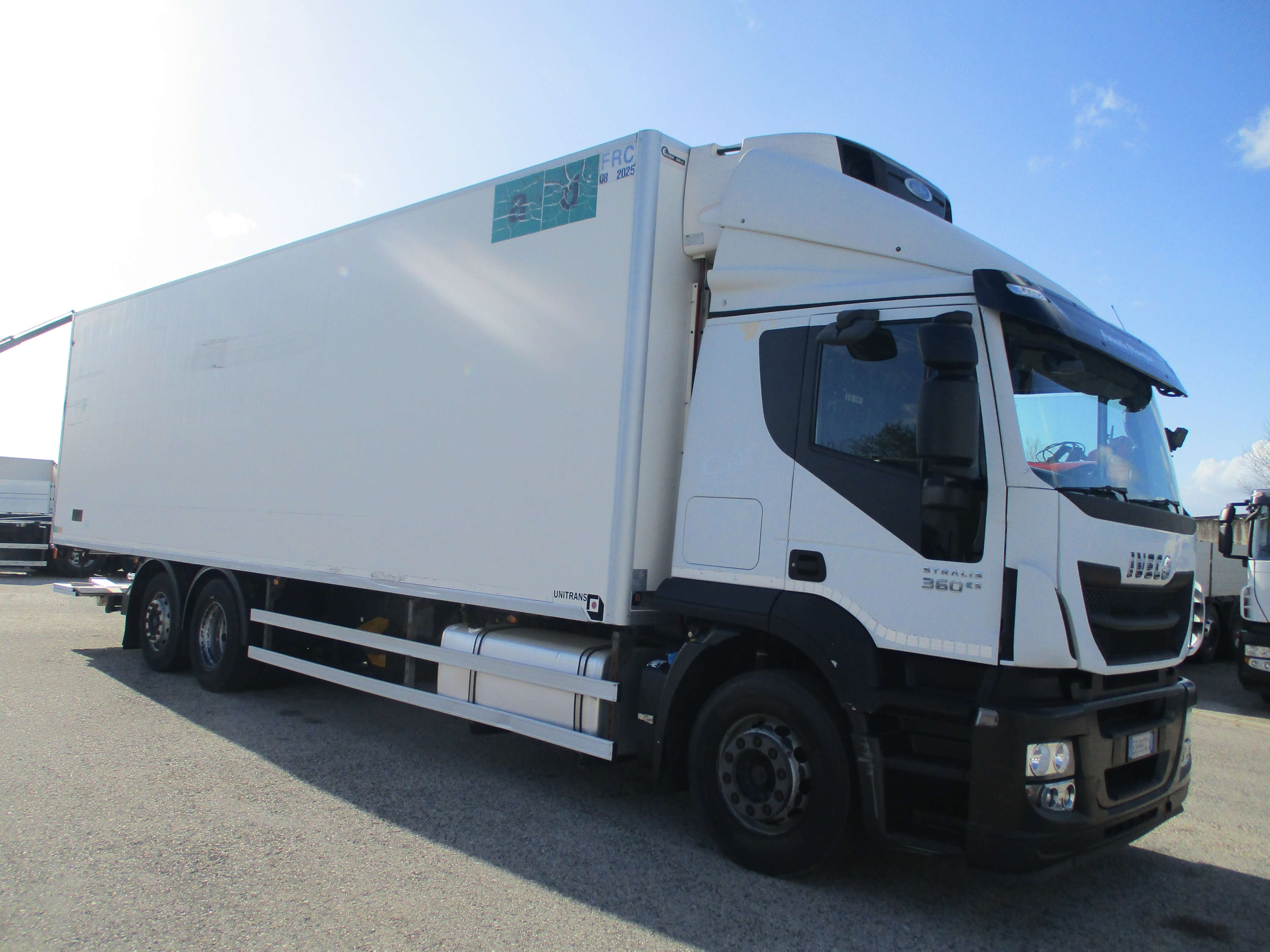 Iveco STRALIS 360 E5 FRIGO +SPONDA 9.60 M ATP FRC 08/25