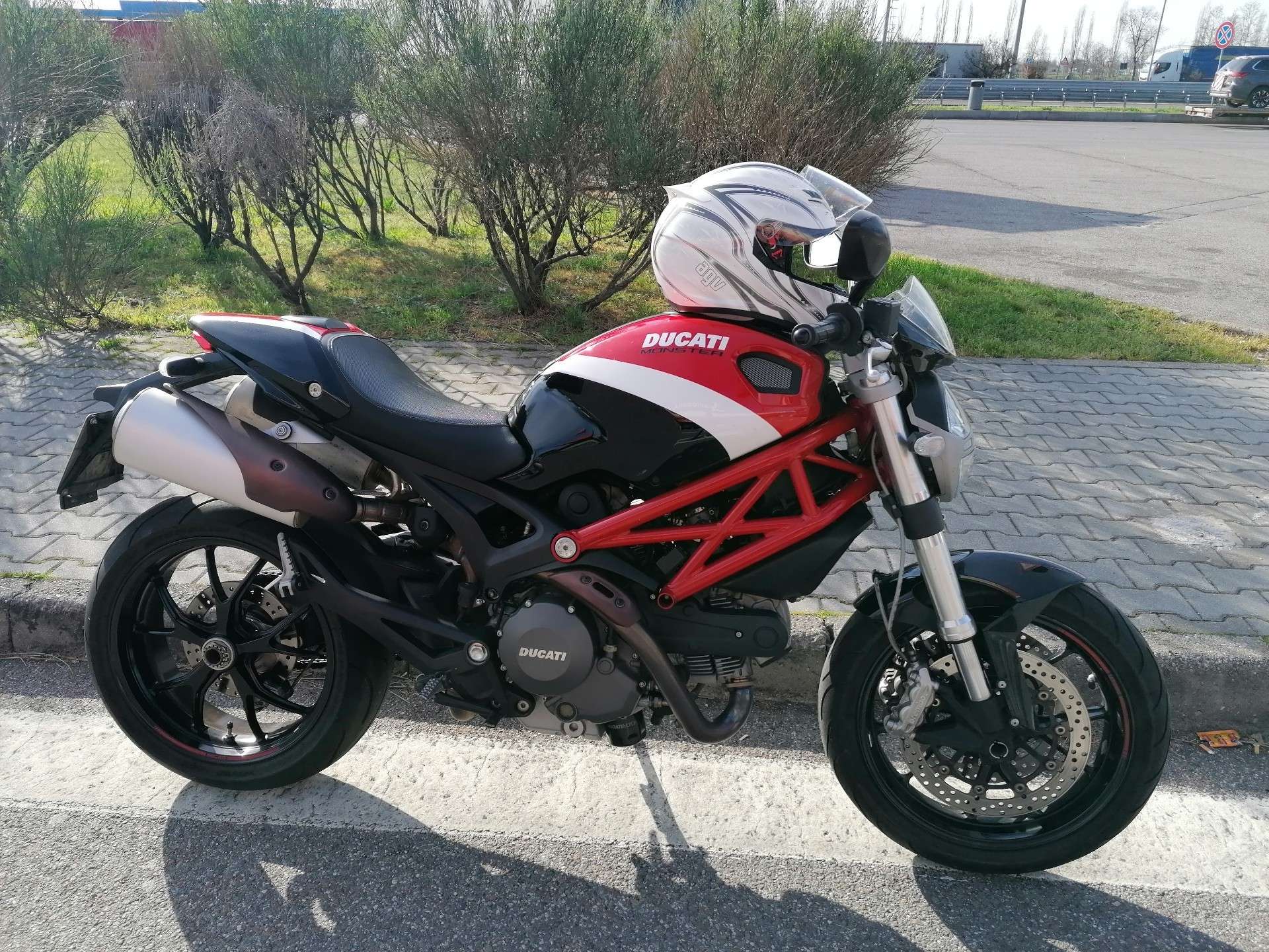 Ducati Monster 796