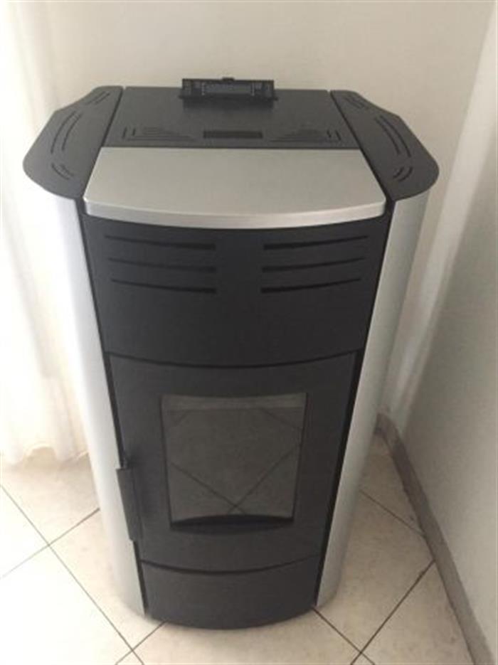 STUFA A PELLET 19 KW