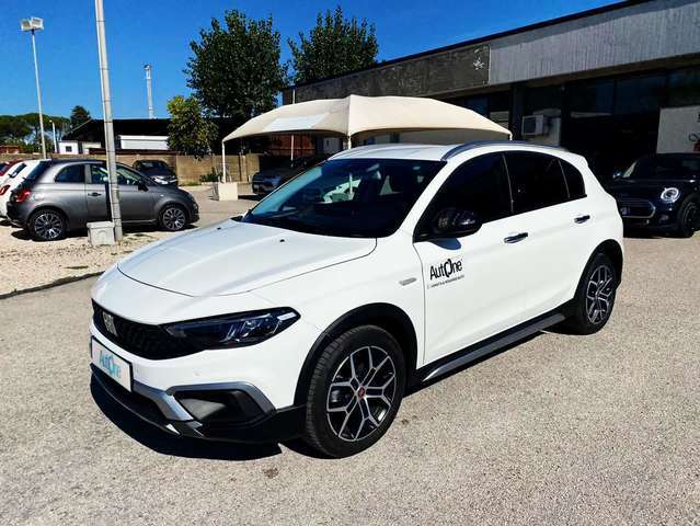 Fiat Tipo1.3 MJT 95CV CROSS FULL LED NAV CAMERA CERCHI R17"