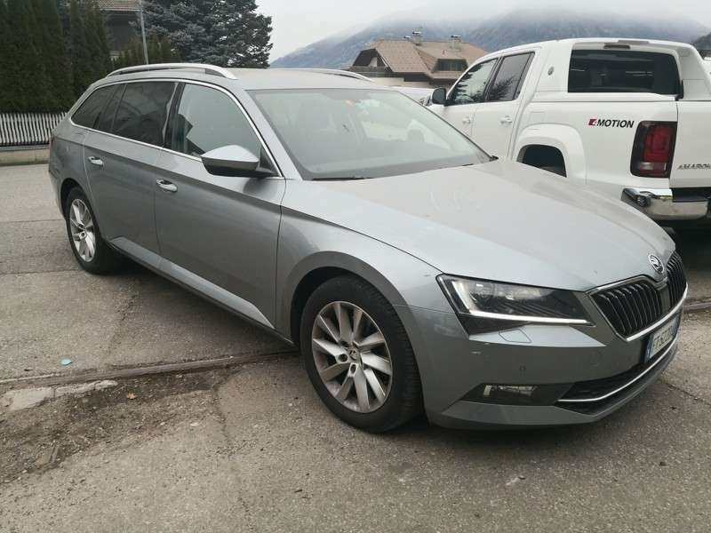 Skoda Superb2.0 TDI 150 CV SCR Wagon Executive