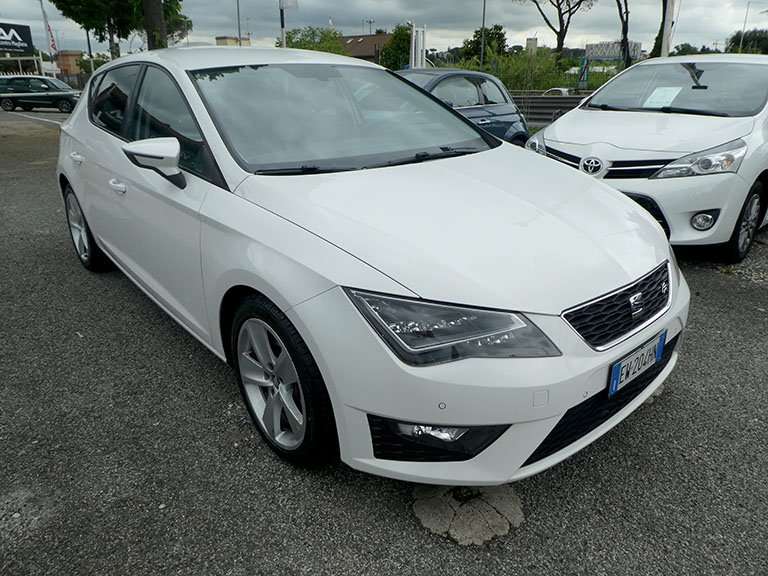 SEAT LeonLeon  2.0 tdi  FR  Fari a Led