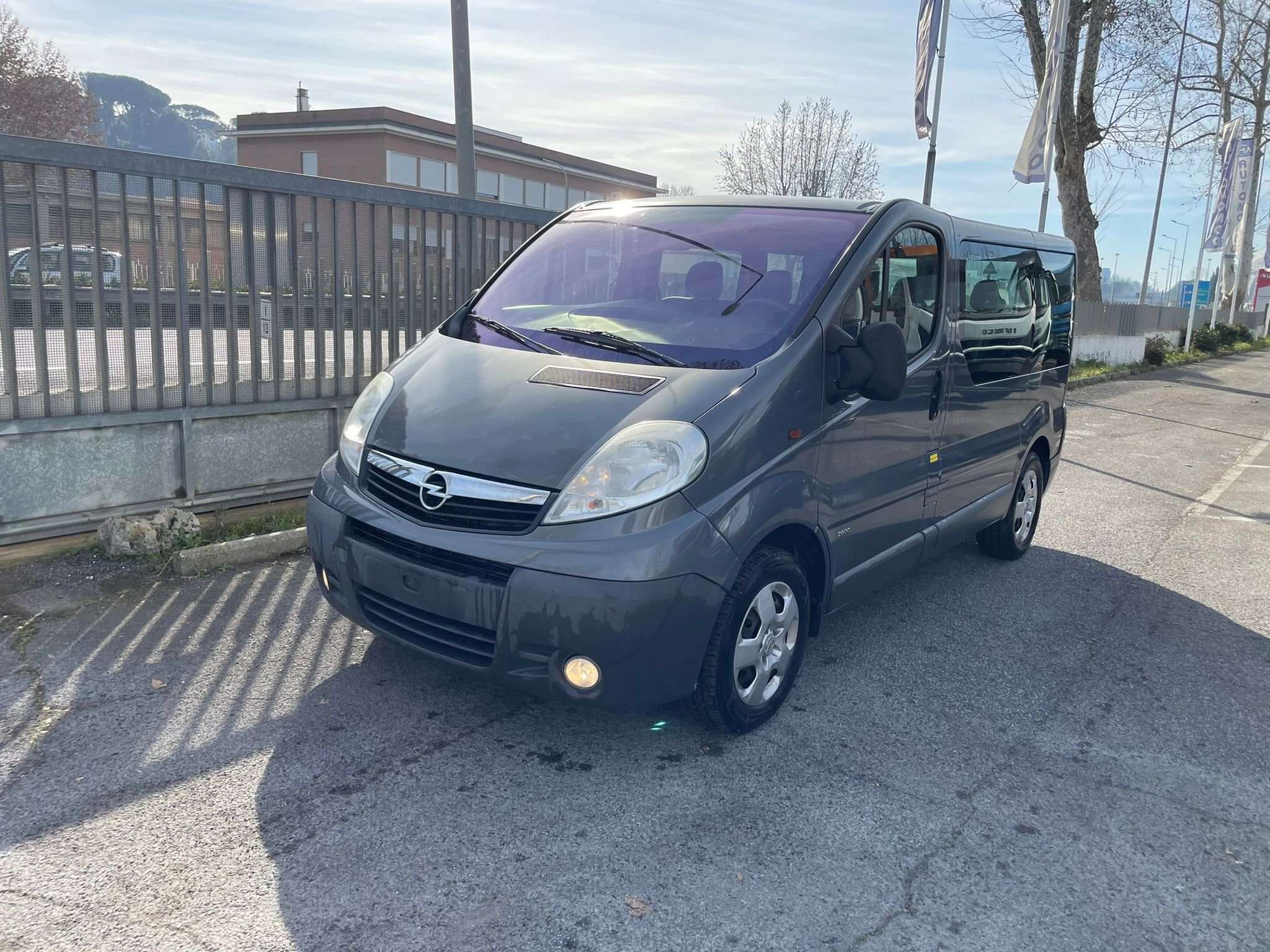 Opel Vivaro 2.0 dci cambio automatico 8 posti