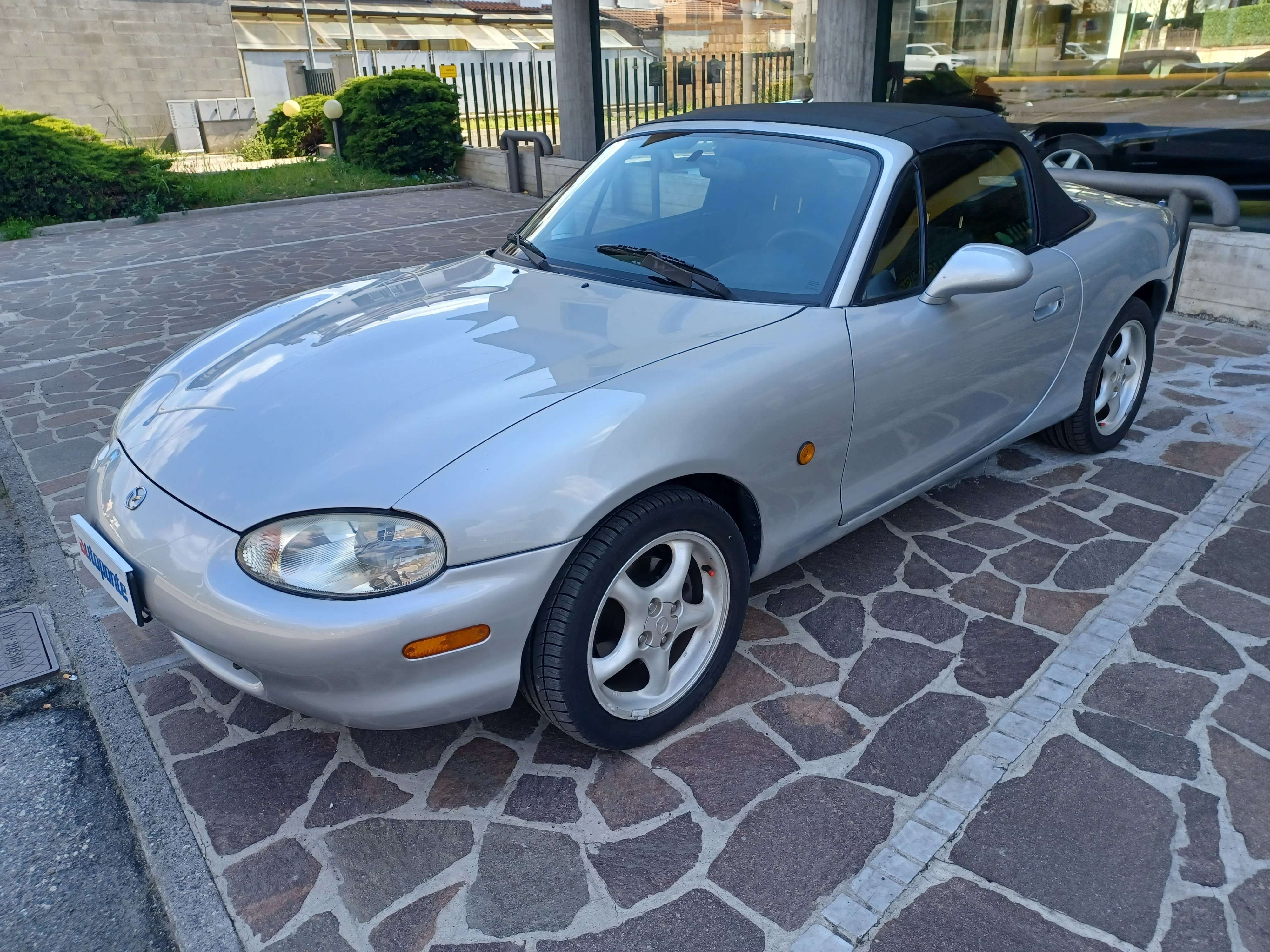 Mazda MX-5MX-5 1.6i 16v