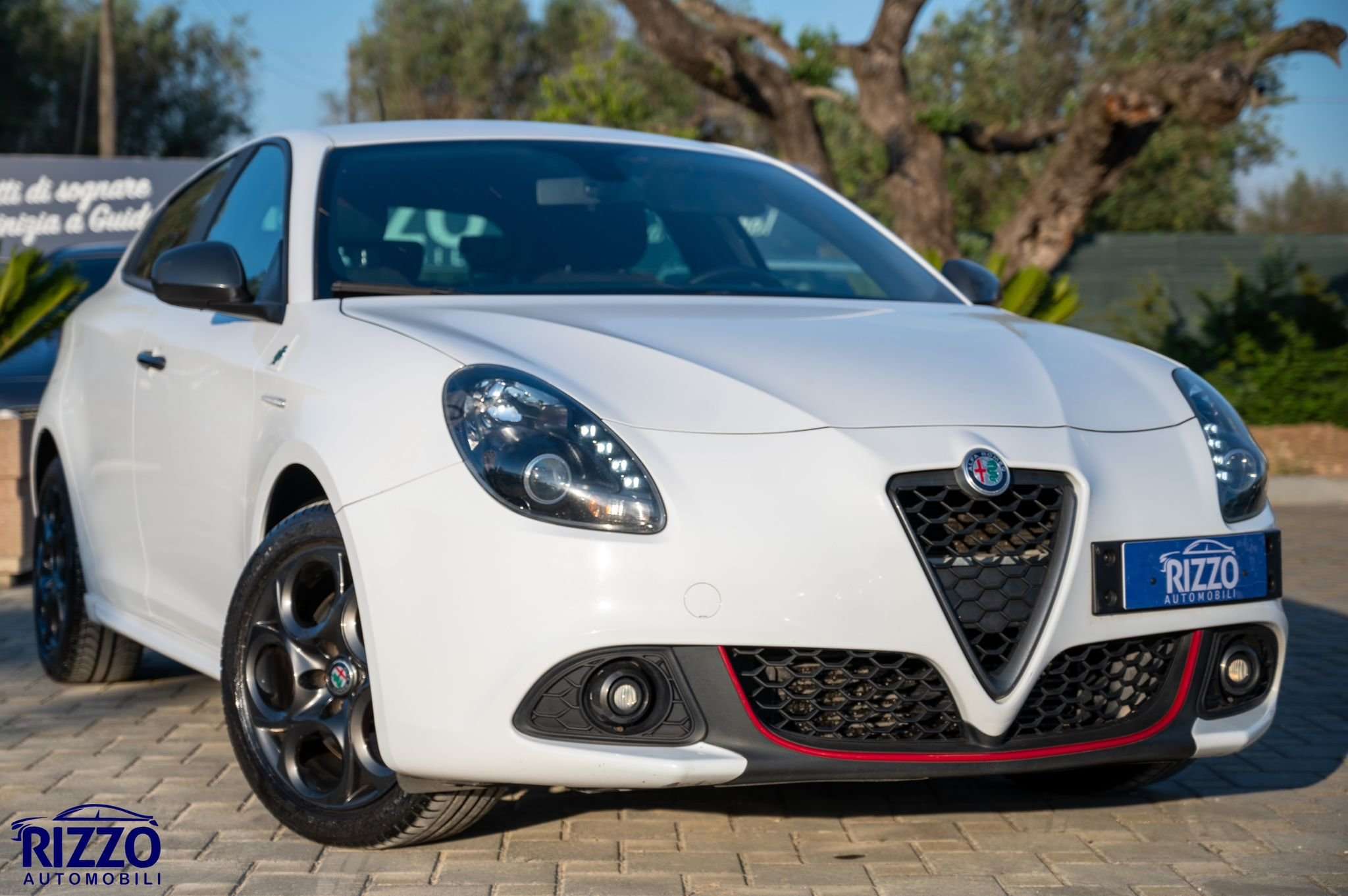 Alfa Romeo Giulietta1.6MJT QUADRIFOGLIO PACK NAVI LED PELLE