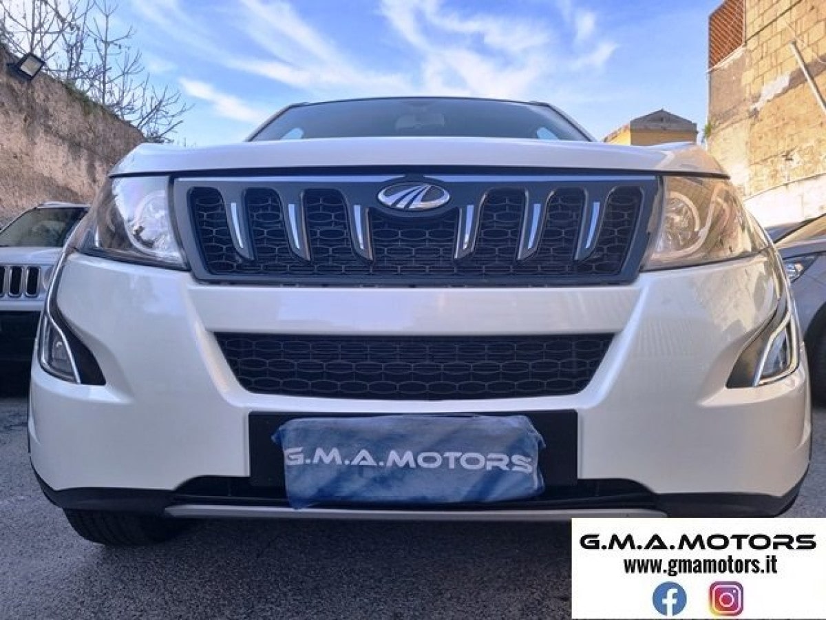 MAHINDRA XUV500 XUV500 2.2 16V AWD W8