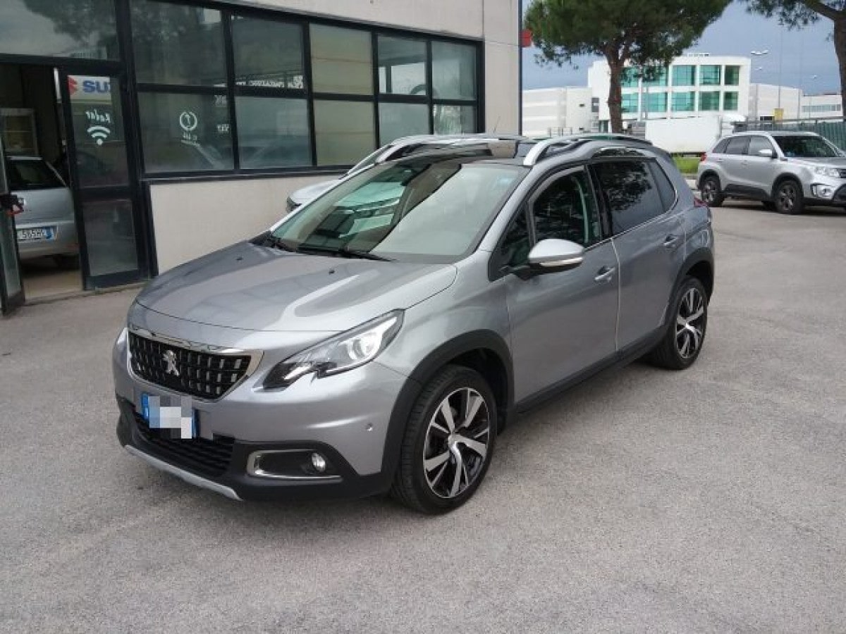 PEUGEOT 2008 BlueHDi 100 S&S Allure