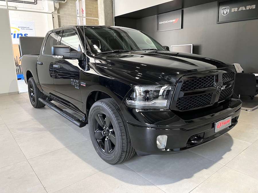 Dodge RAM1500 CLASSIC SLT BLACK 2023 Pronta consegna