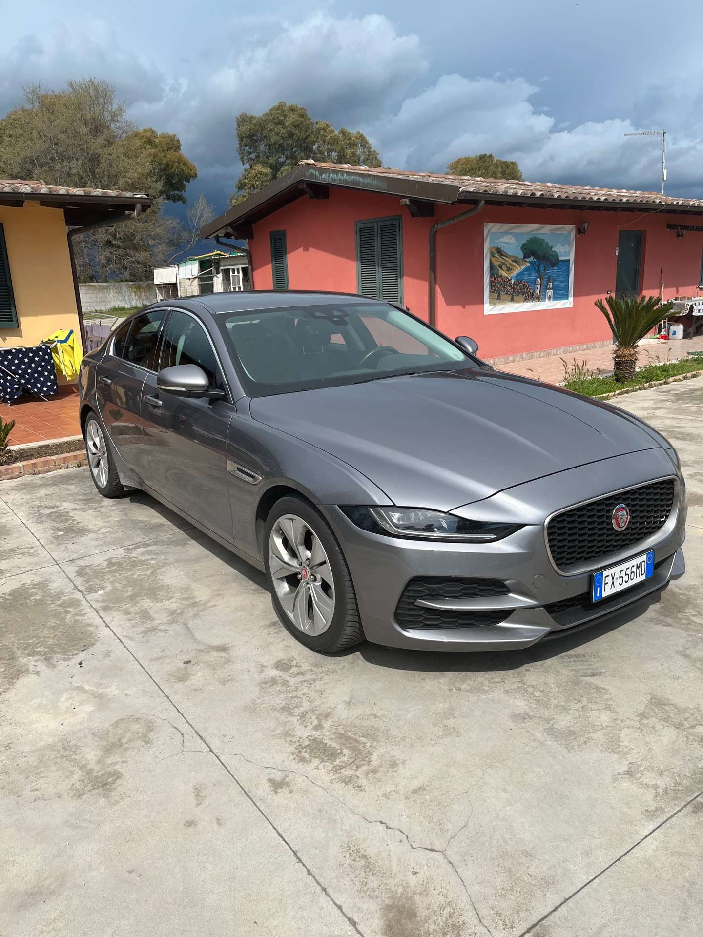 Jaguar XE2.0d i4 S 180cv auto