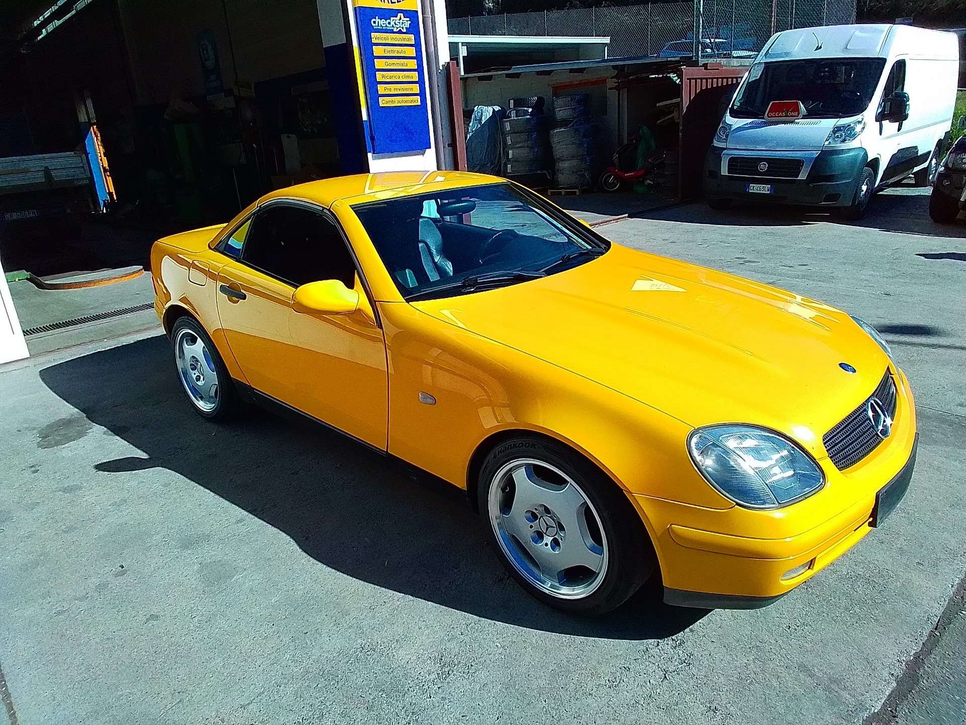 Mercedes-Benz SLK 230230 kompressor yellowstone