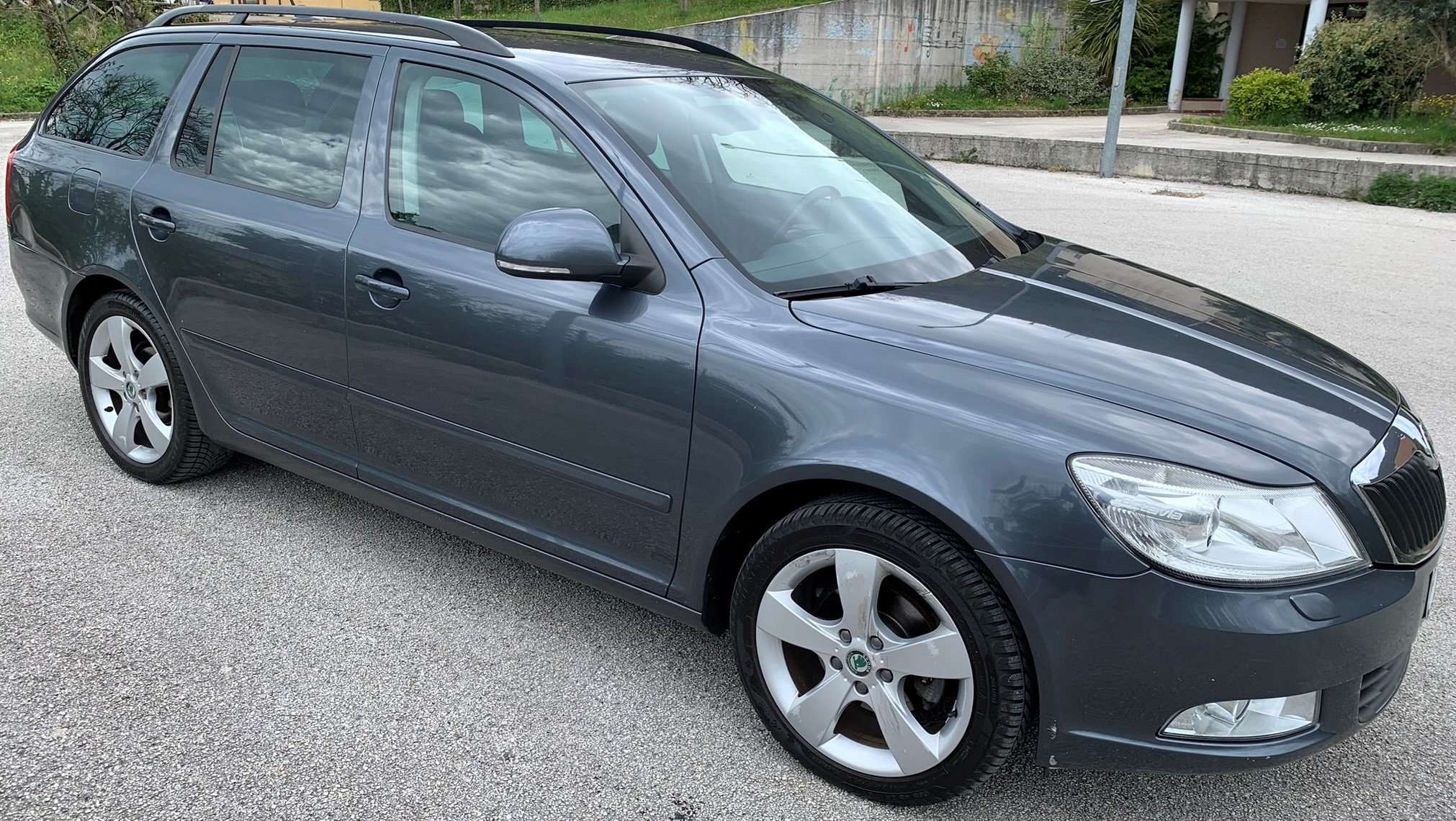 Skoda OctaviaOctavia Wagon 1.6 tdi cr Elegance