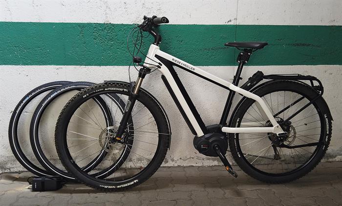 TREKKING E-BIKE CICLOTURISMO RIESE&MULLER CHARGER TOURING T