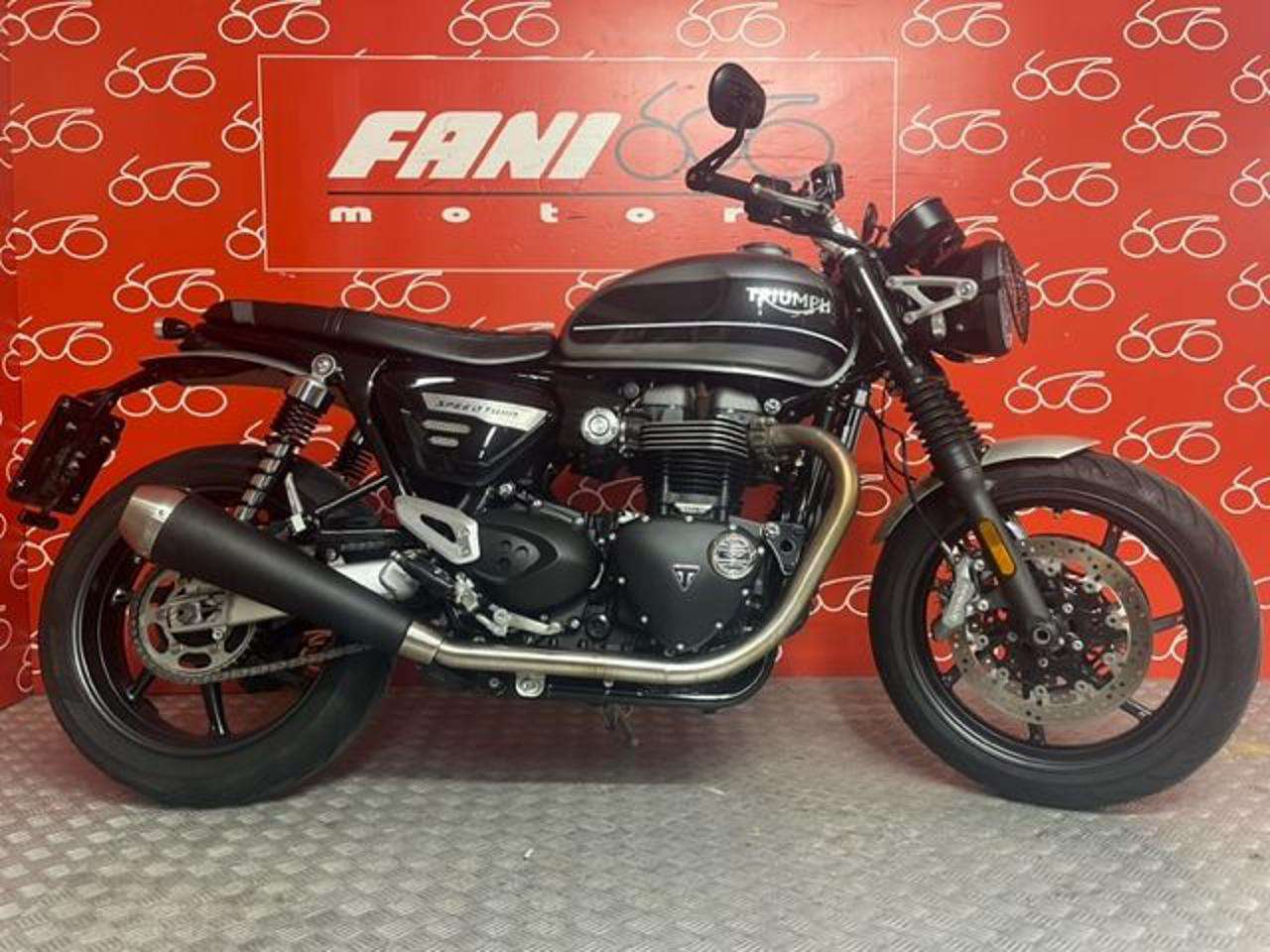 Triumph Speed Twin1200