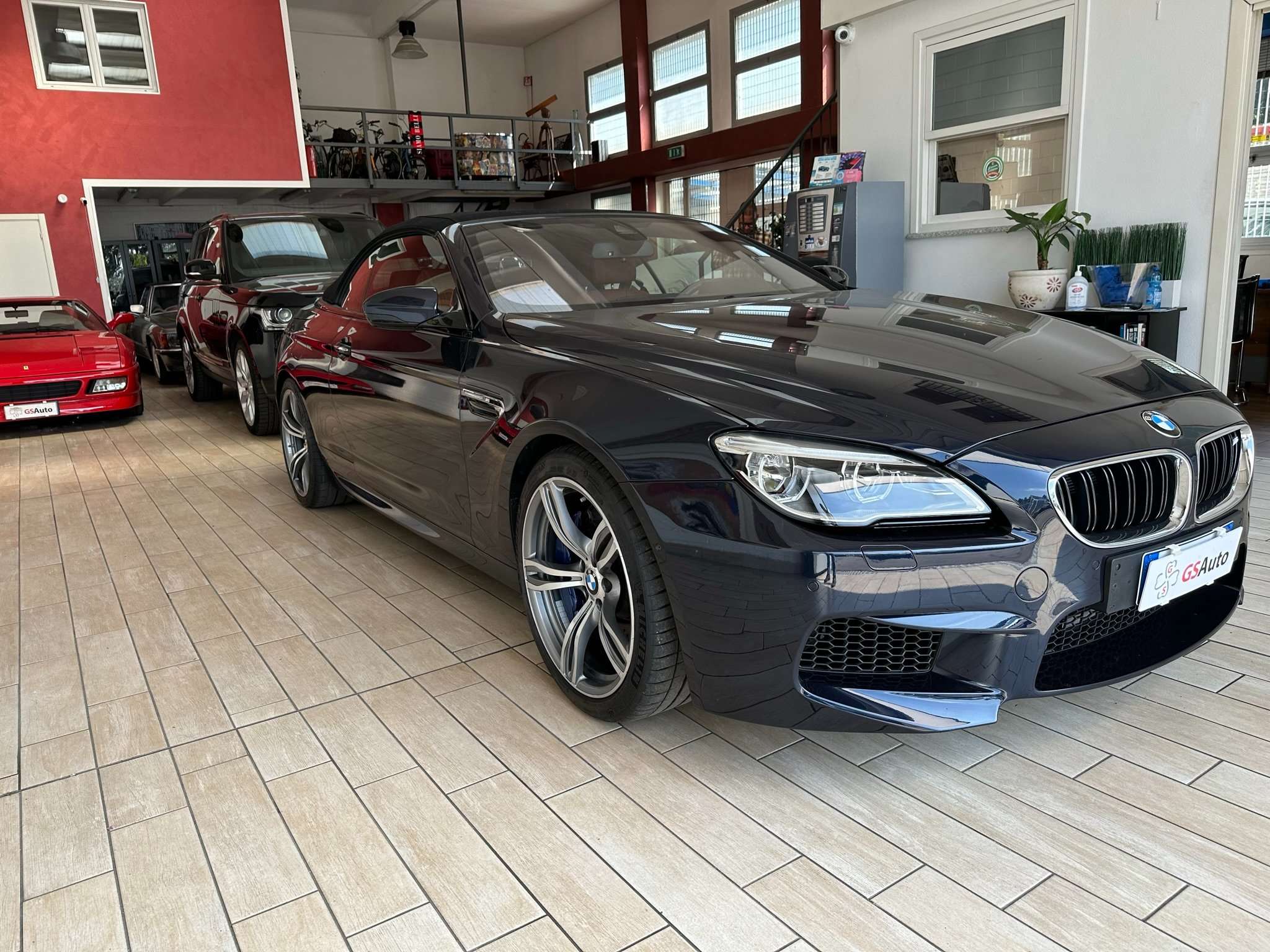 BMW M6M6 Cabrio 4.4 V8 560cv auto