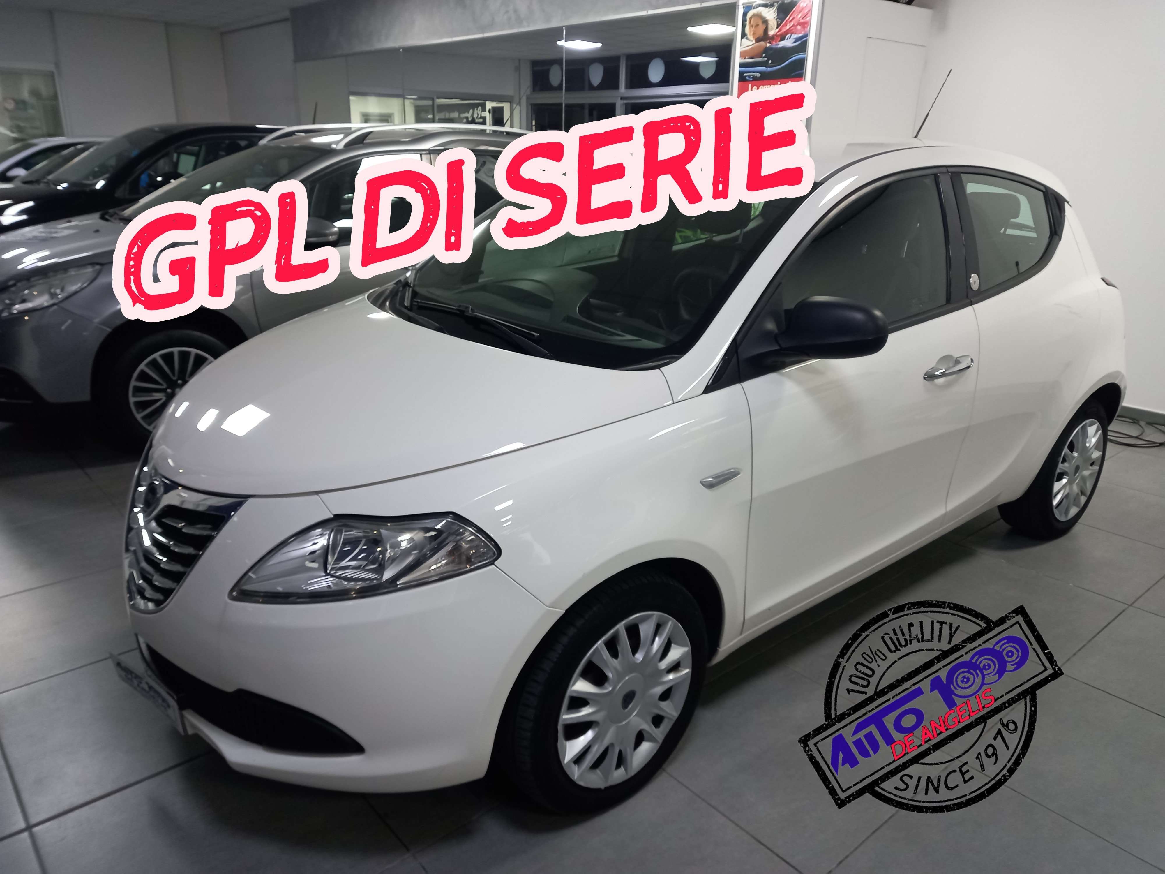 Lancia Ypsilon1.2 ECOCHIC * IMPIANTO GPL DI SERIE *  MOLTO BELLA