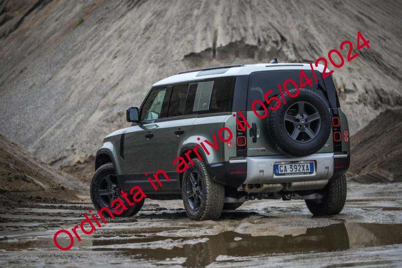 Land Rover Defender110 3.0D I6 300 CV AWD Auto X-Dynamic SE