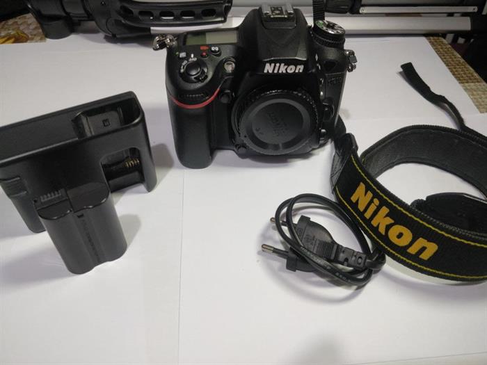 NIKON D7200 + DJI RONIN SC + OBIETTIVI E ALTRI ACCESSORI