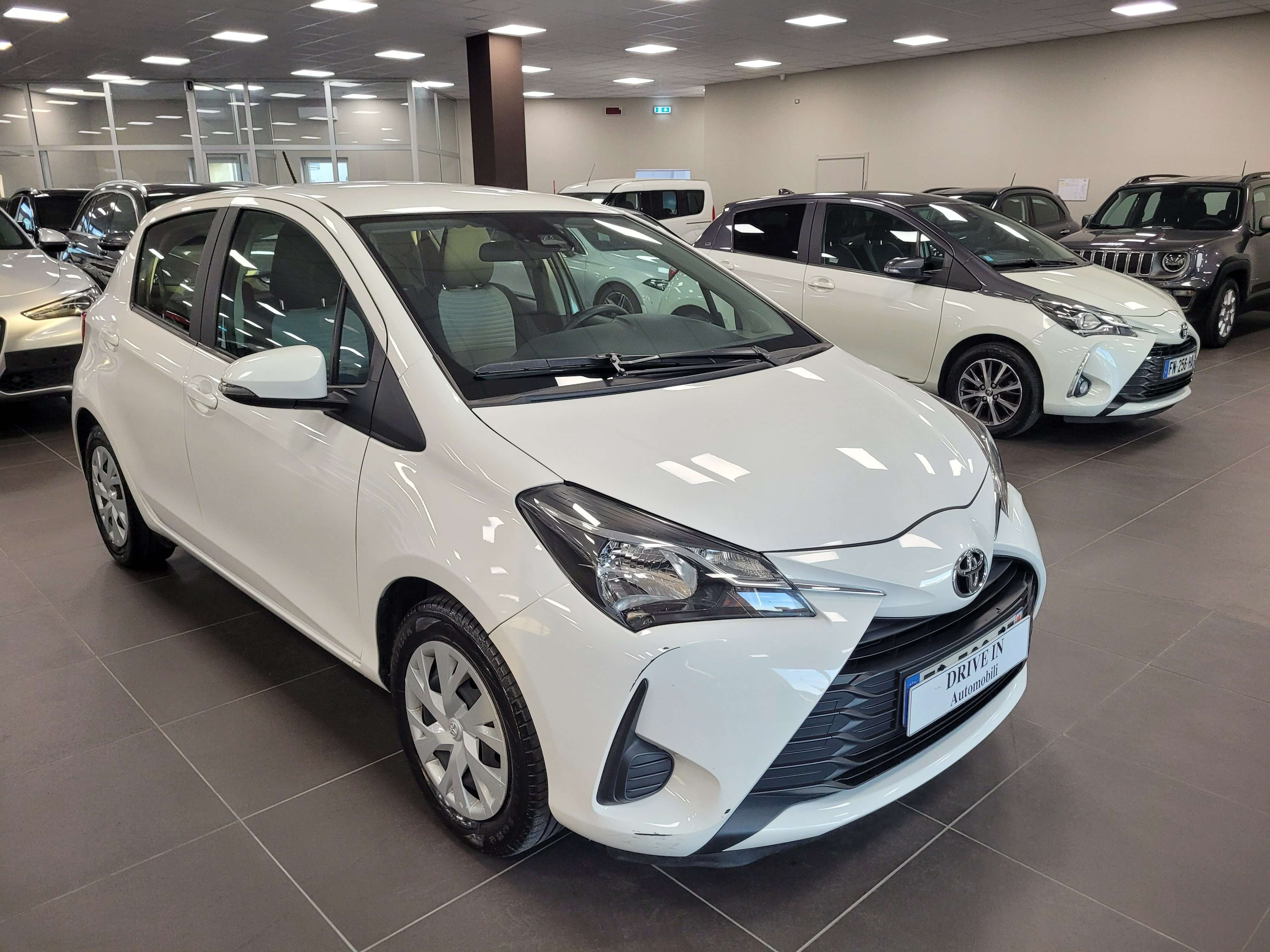 Toyota Yaris5p 1.0 Cool Neopatentati , apple car play ,android