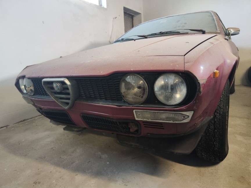 Alfa Romeo SpiderAlfa Romeo Alfetta gt 1.8