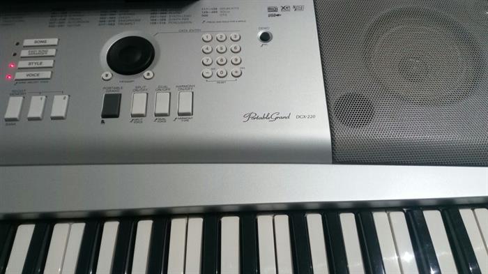 TASTIERA YAMAHA DGX-220